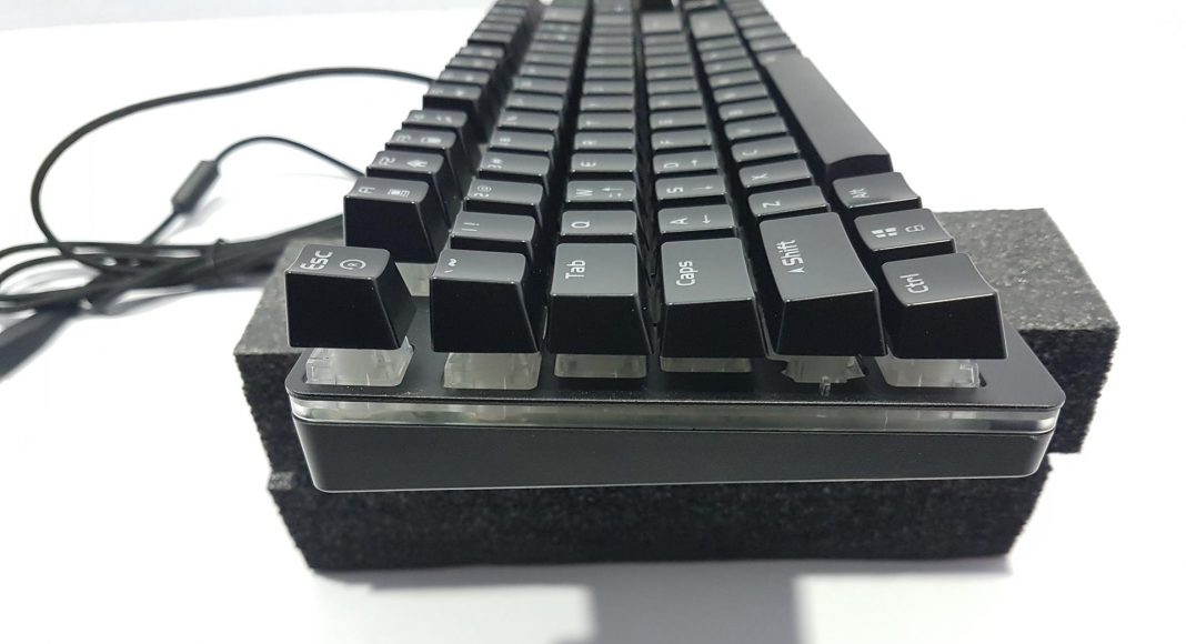 Tt eSPORTS Challenger EDGE Pro RGB Gaming Keyboard Review