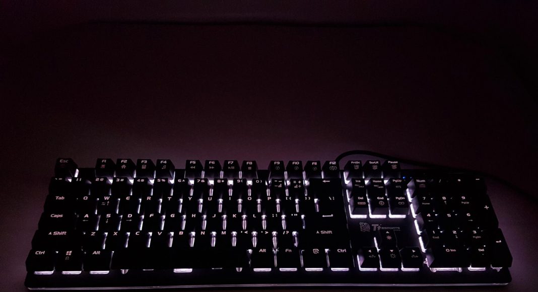 Tt eSPORTS Challenger EDGE Pro RGB Gaming Keyboard Review