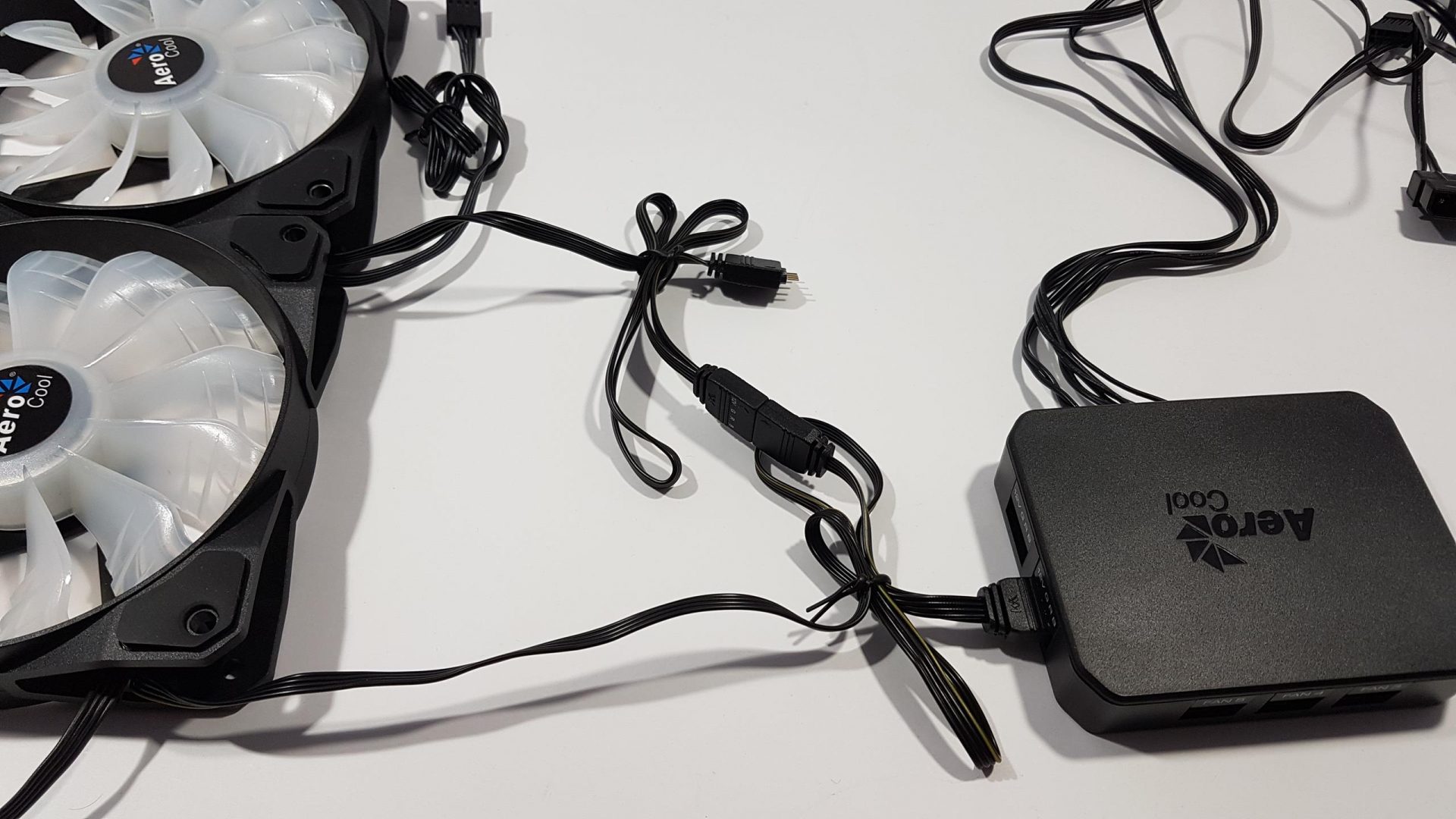 Aerocool P7-H1 RGB Controller Hub Review - Tech4Gamers