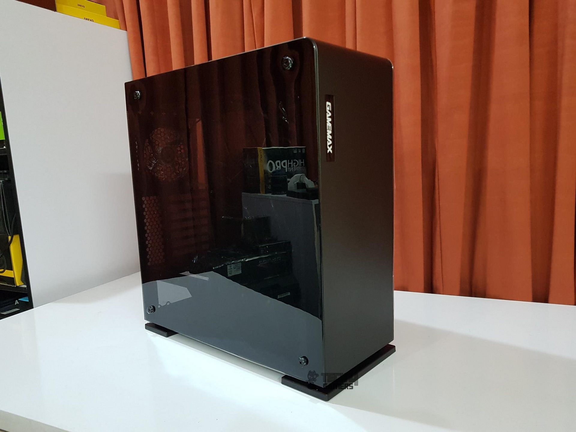 GAMEMAX M909 VEGA Black Perspex Case Review - Tech4Gamers