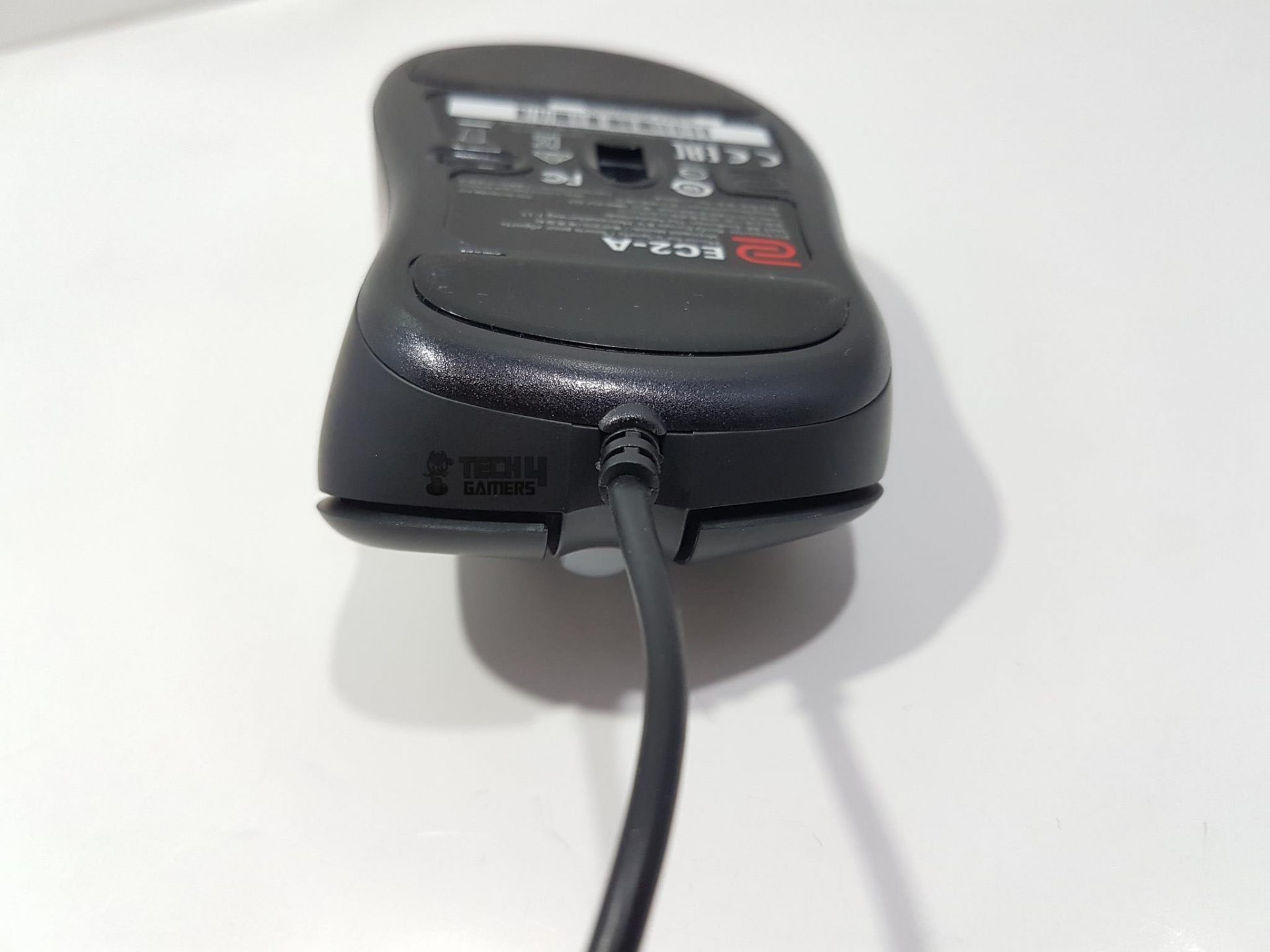 BenQ ZOWIE EC2-A Review [Expert Tested] - Tech4Gamers