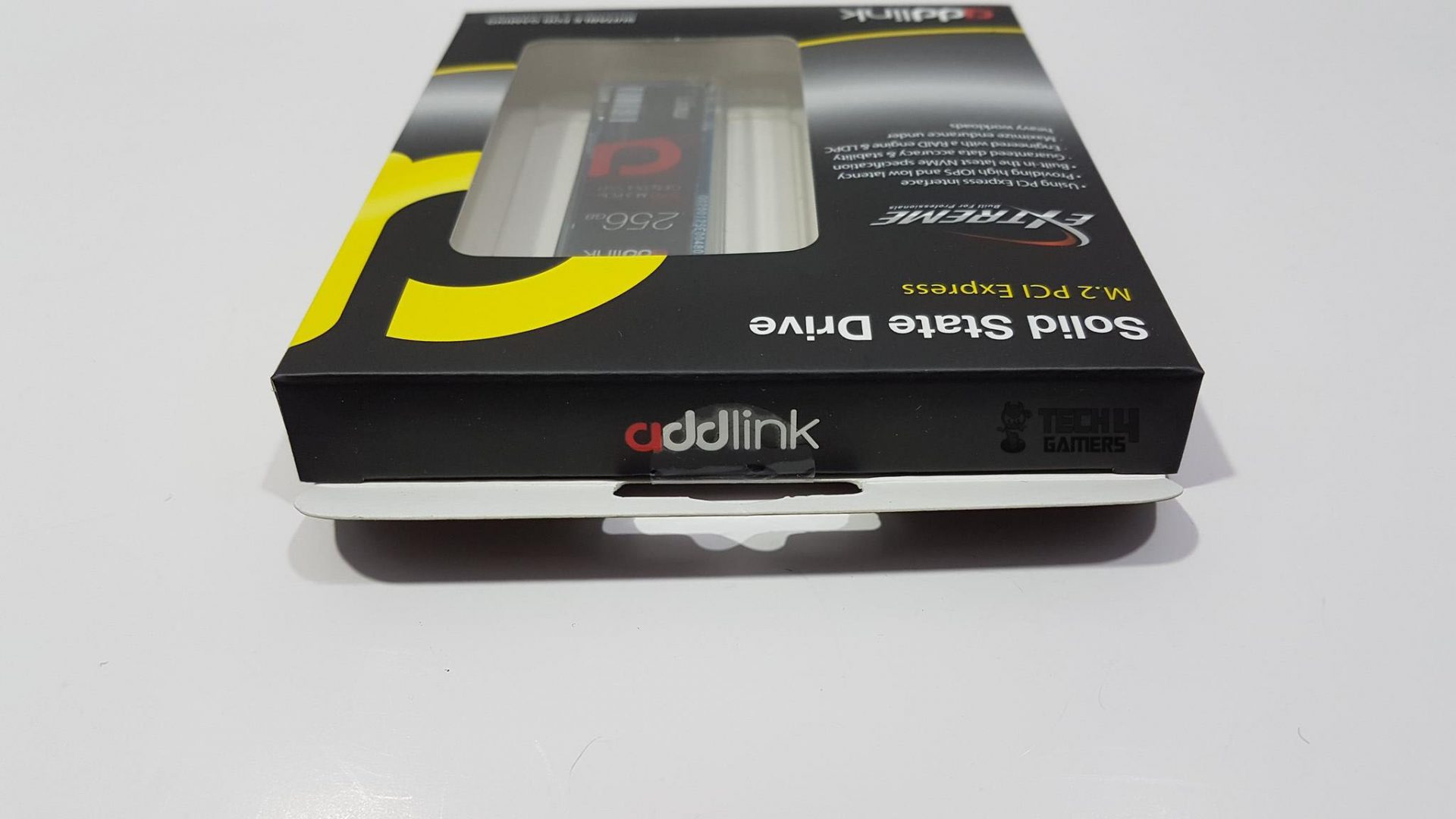 Addlink S70 Review: Unboxing + Testings - Tech4Gamers