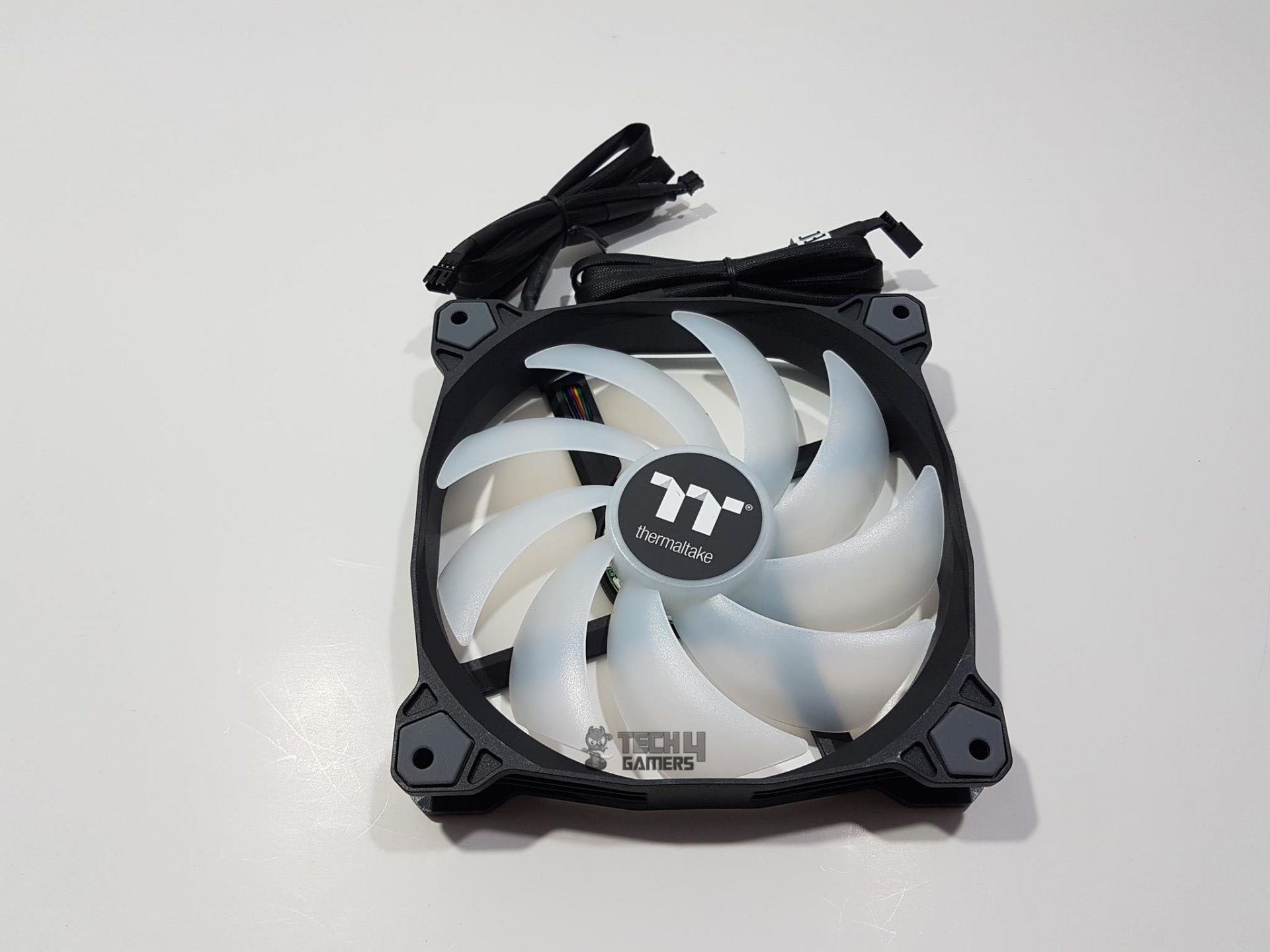 Thermaltake Pure 14 ARGB Review - Tech4Gamers