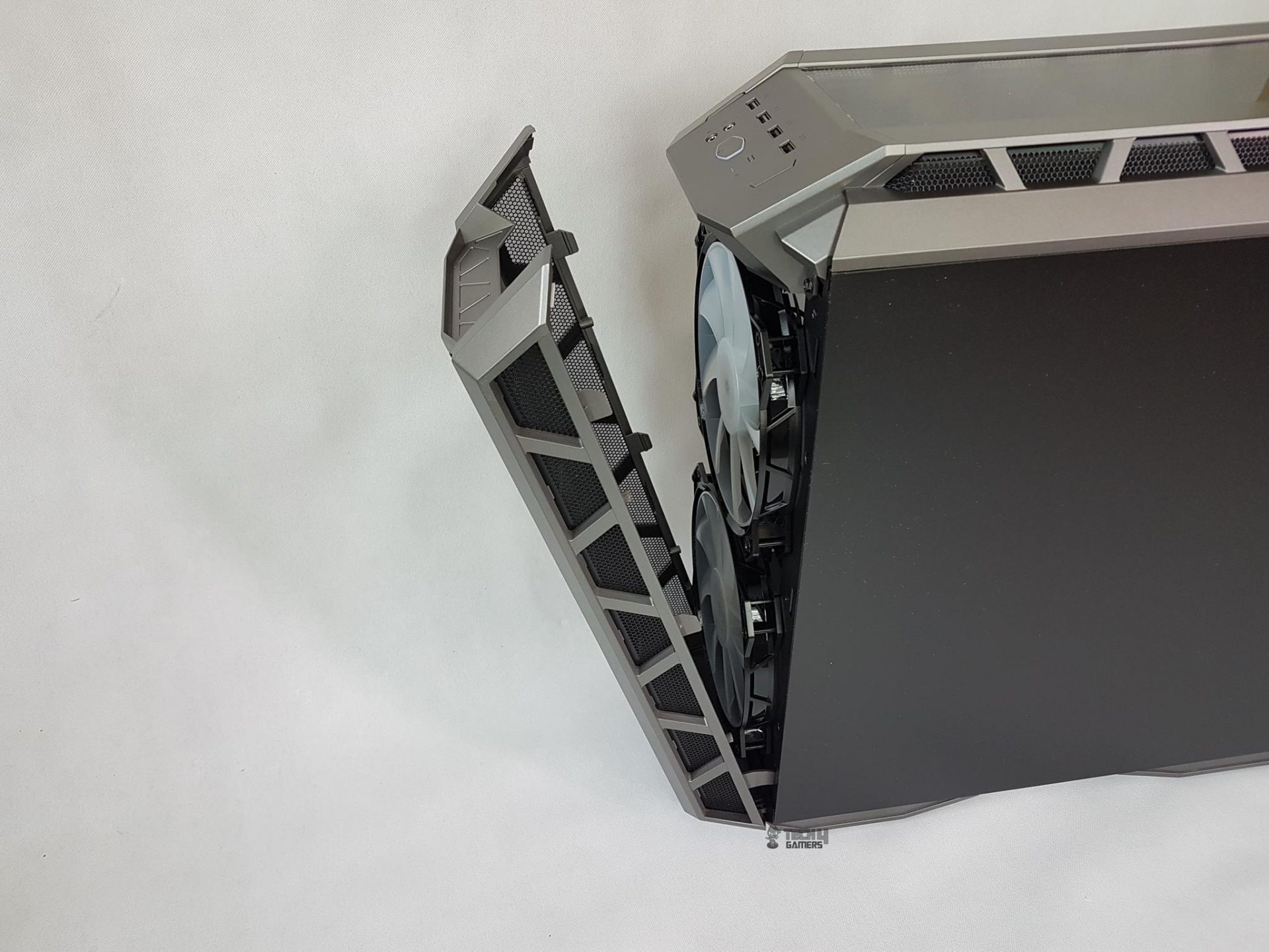 Cooler Master MasterCase H500P Mesh Review - Tech4Gamers