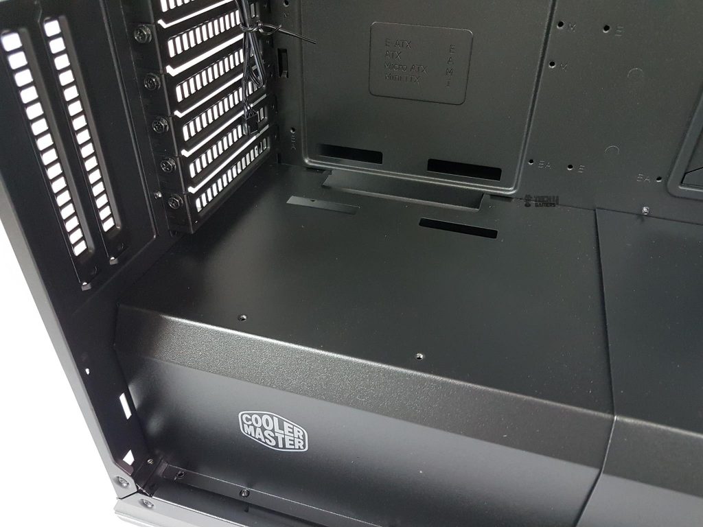 Cooler Master MasterCase H500P Mesh PC Case Review