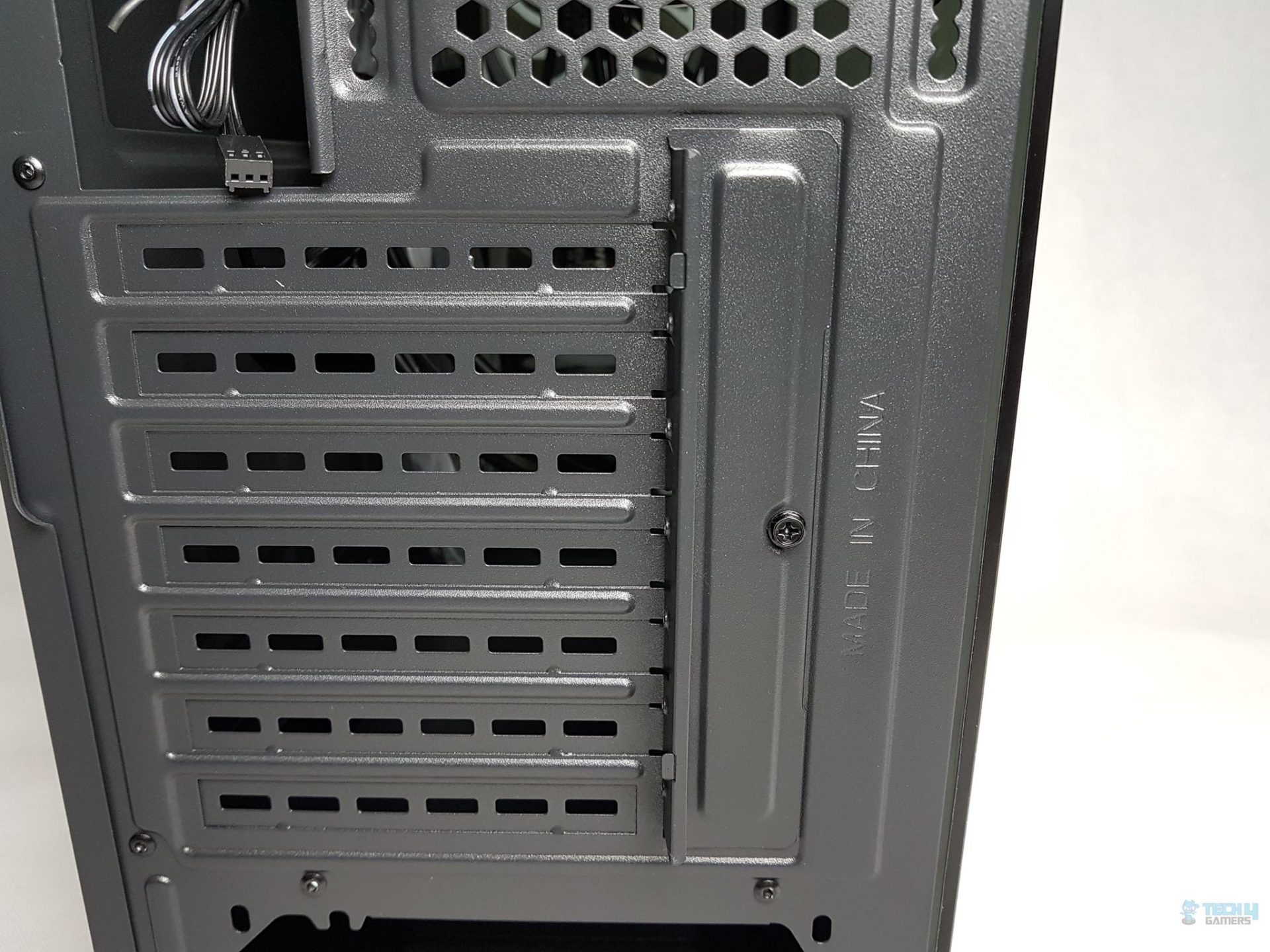 Aerocool Quartz Revo RGB Chassis Review - Tech4Gamers