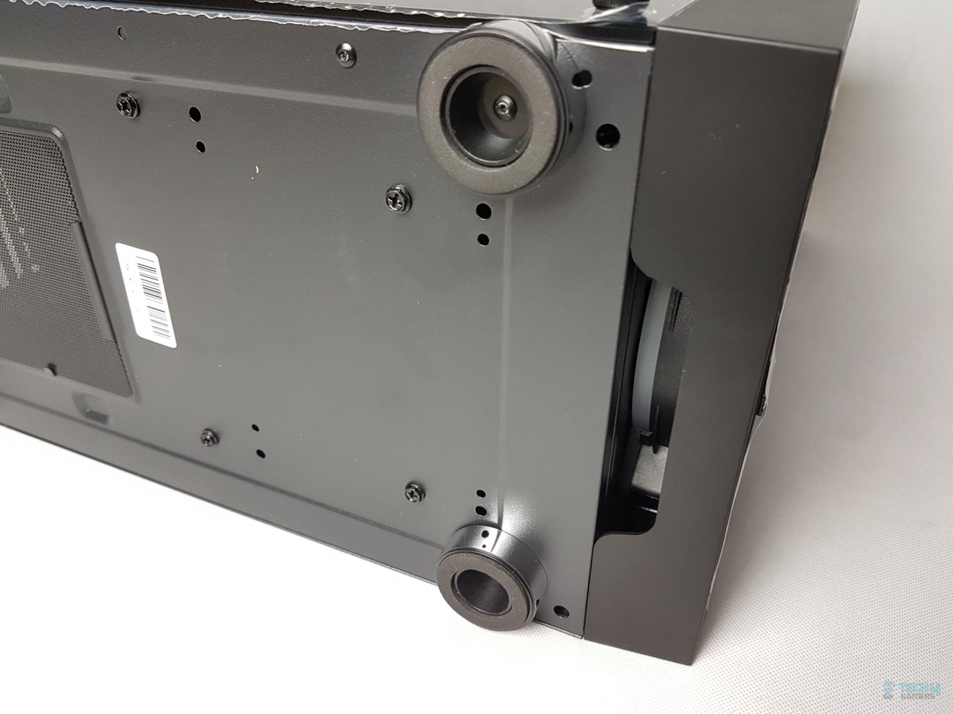 Aerocool Quartz Revo RGB Chassis Review - Tech4Gamers