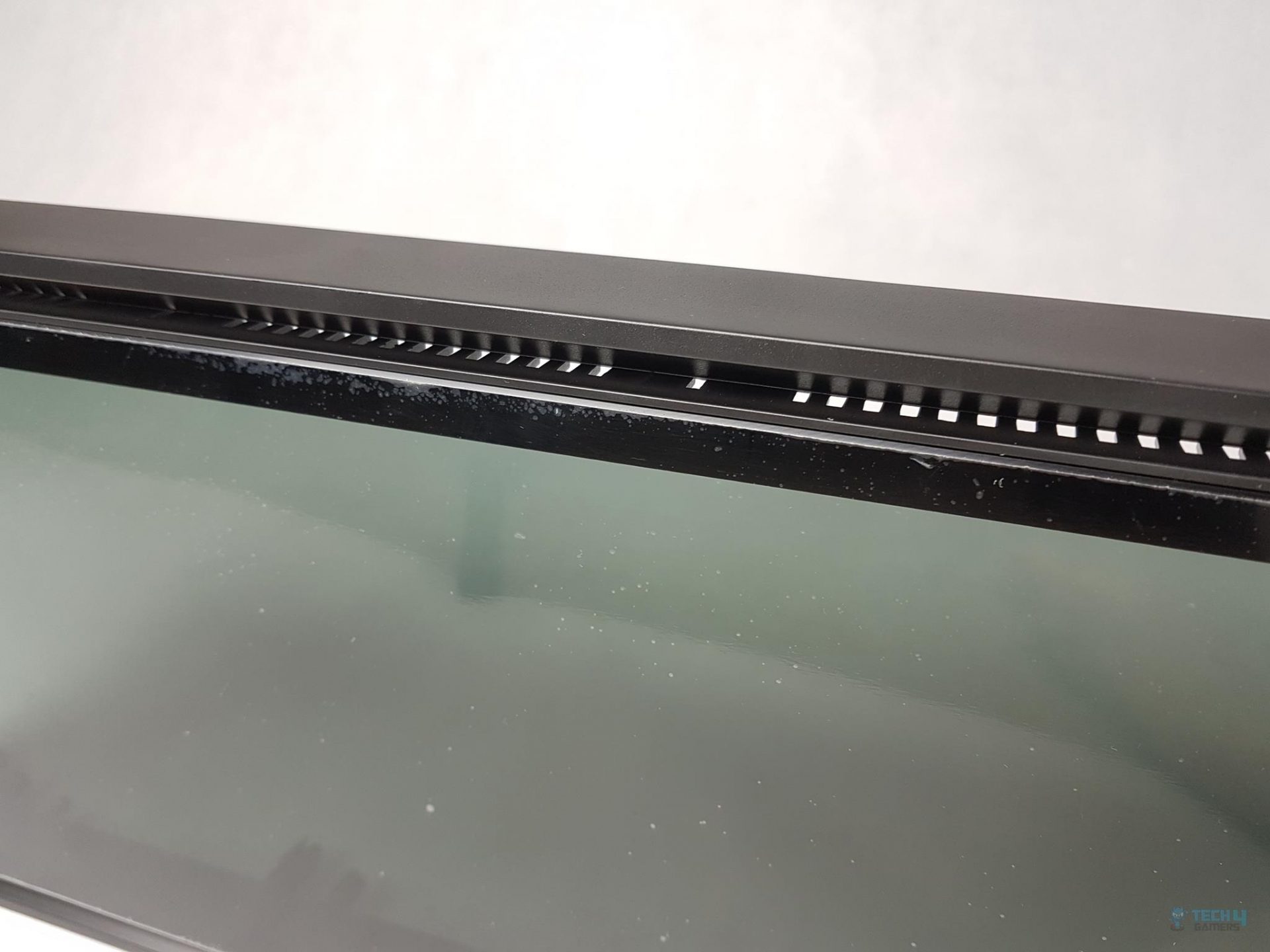 Aerocool Quartz Revo RGB Chassis Review - Tech4Gamers