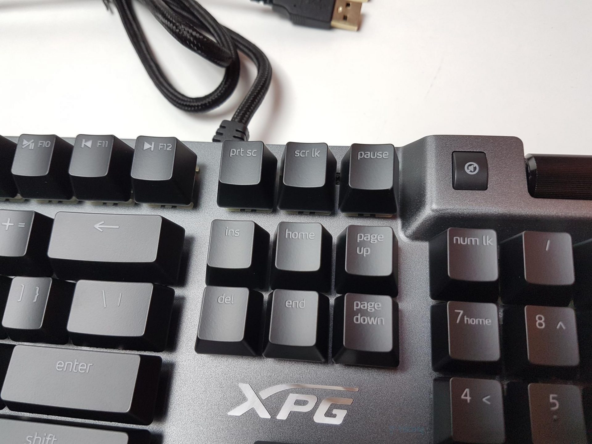 XPG Summoner Mechanical Gaming Keyboard Review - Tech4Gamers