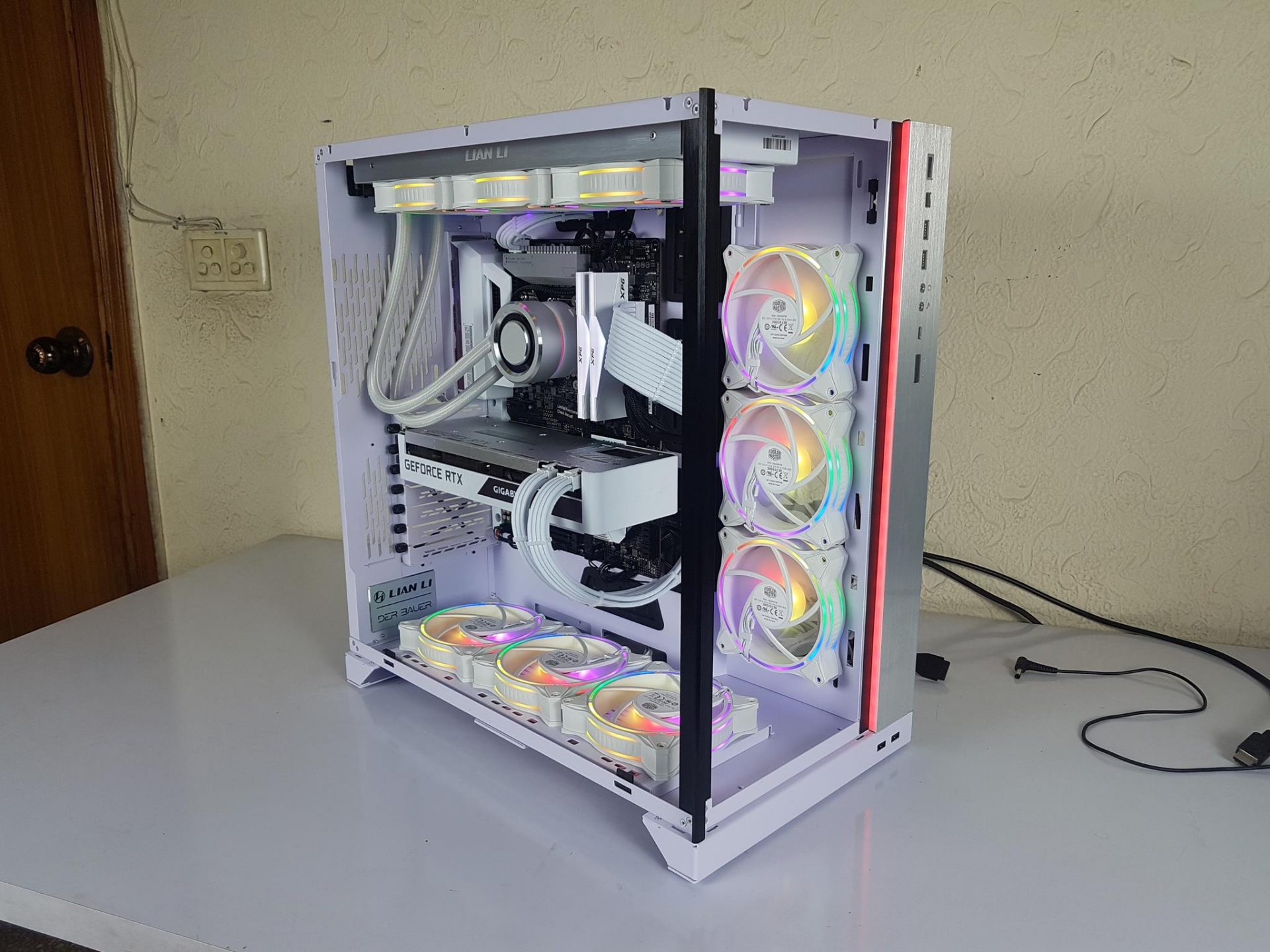How To Build A White Gaming PC - Tech4Gamers