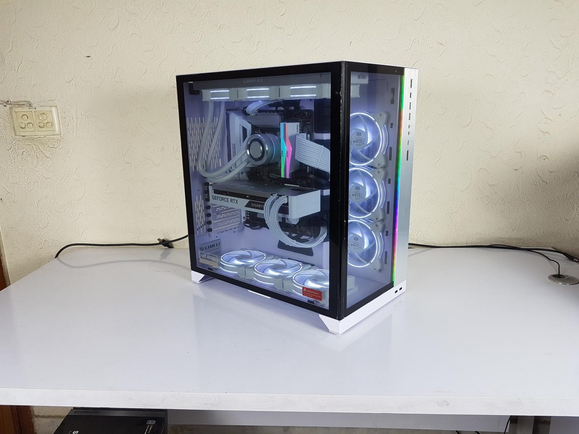 How To Build A White Gaming PC - Tech4Gamers