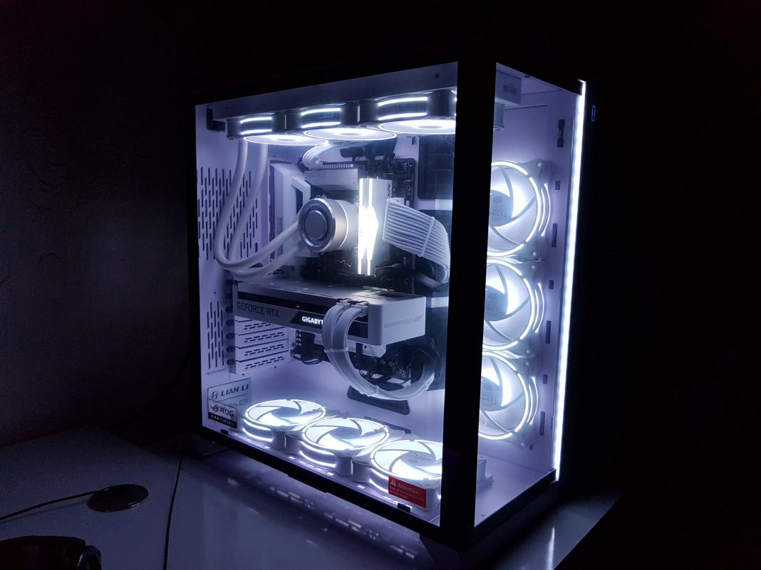 6 Best White PC Cases [Top Cooling] - Tech4Gamers