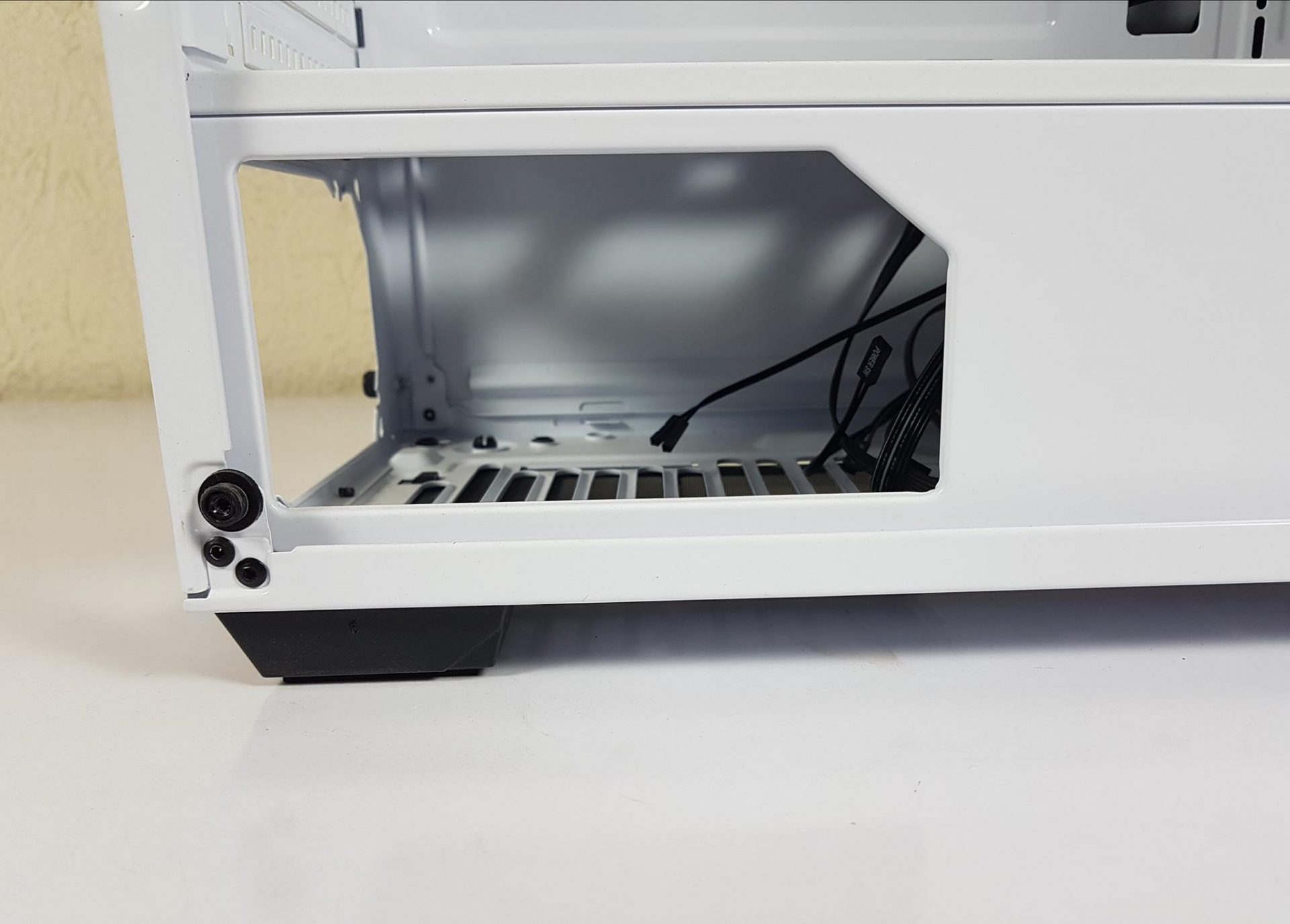 XIGMATEK VENOM X ARCTIC PC Case Review