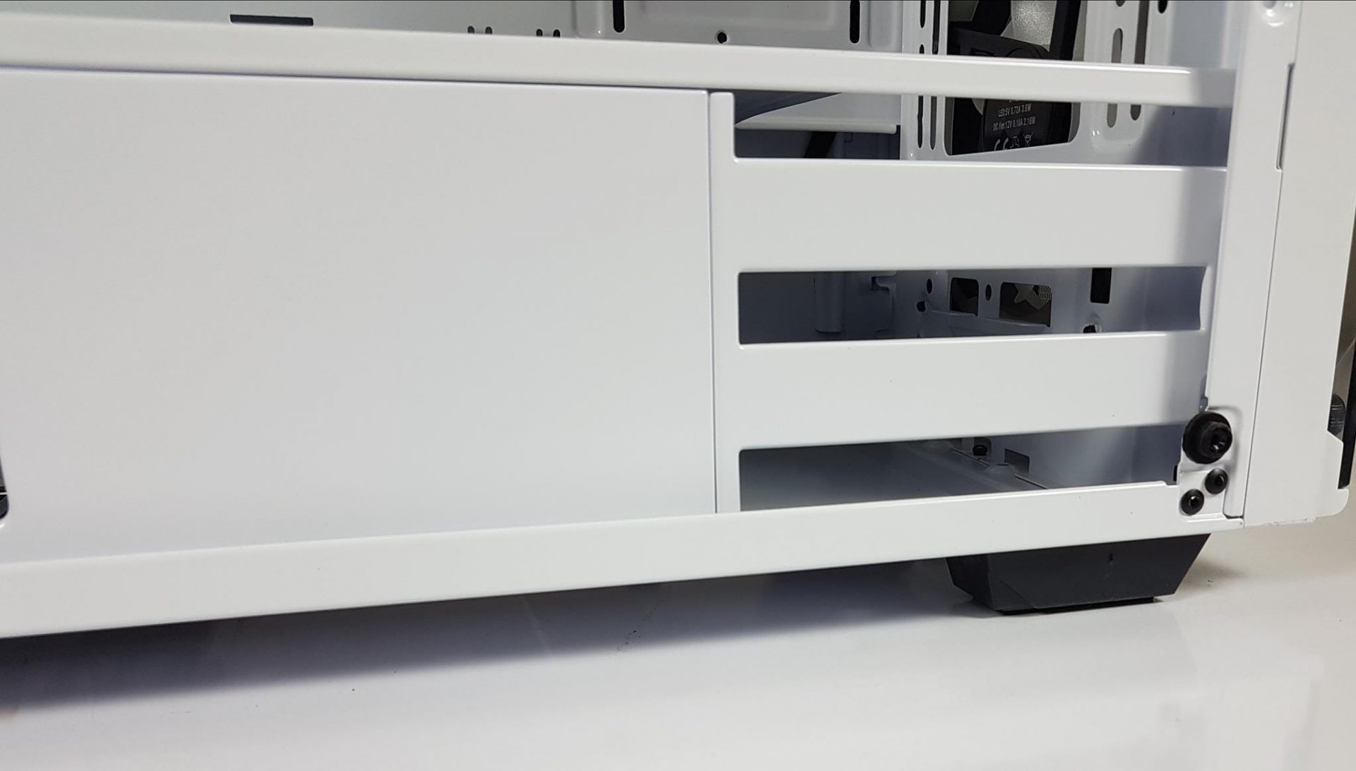 XIGMATEK VENOM X ARCTIC PC Case Review