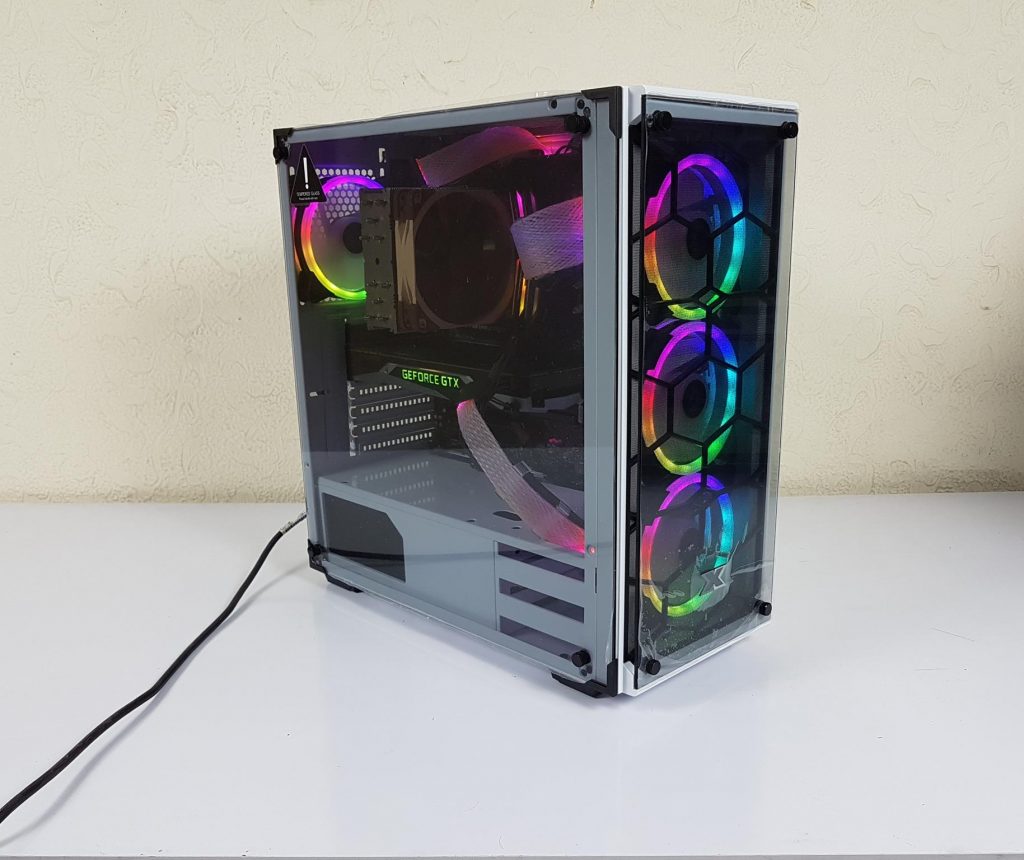 XIGMATEK VENOM X ARCTIC PC Case Review