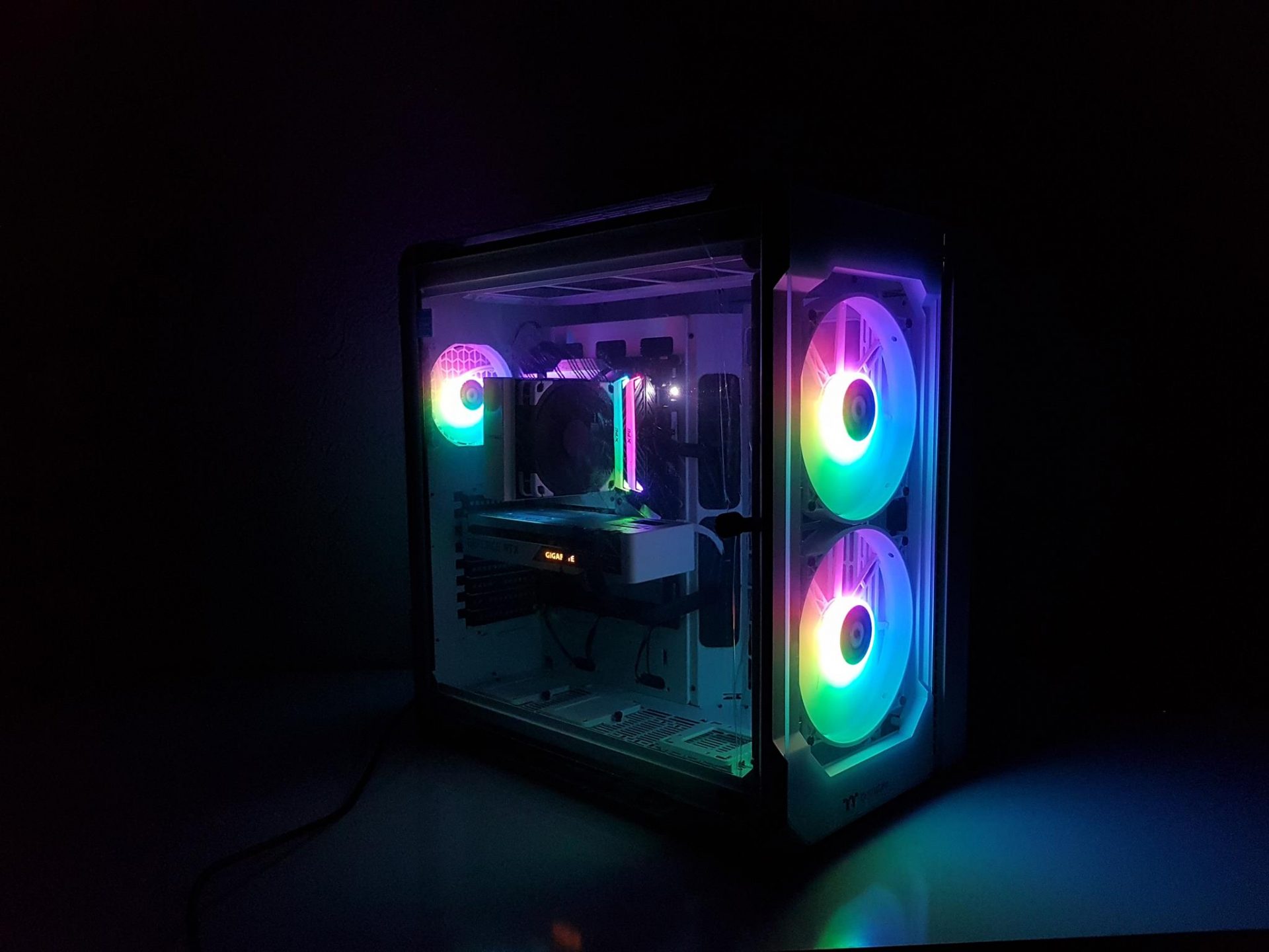 5 BEST Full Tower Cases In 2023 - Tech4Gamers