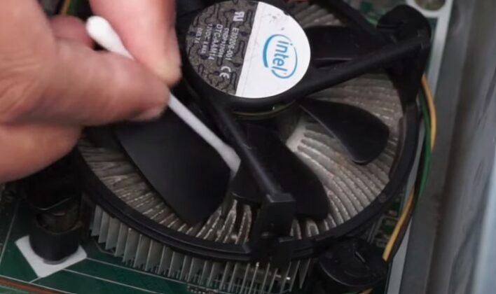 How To Clean Your PC Without Compressed Air? - Tech4Gamers