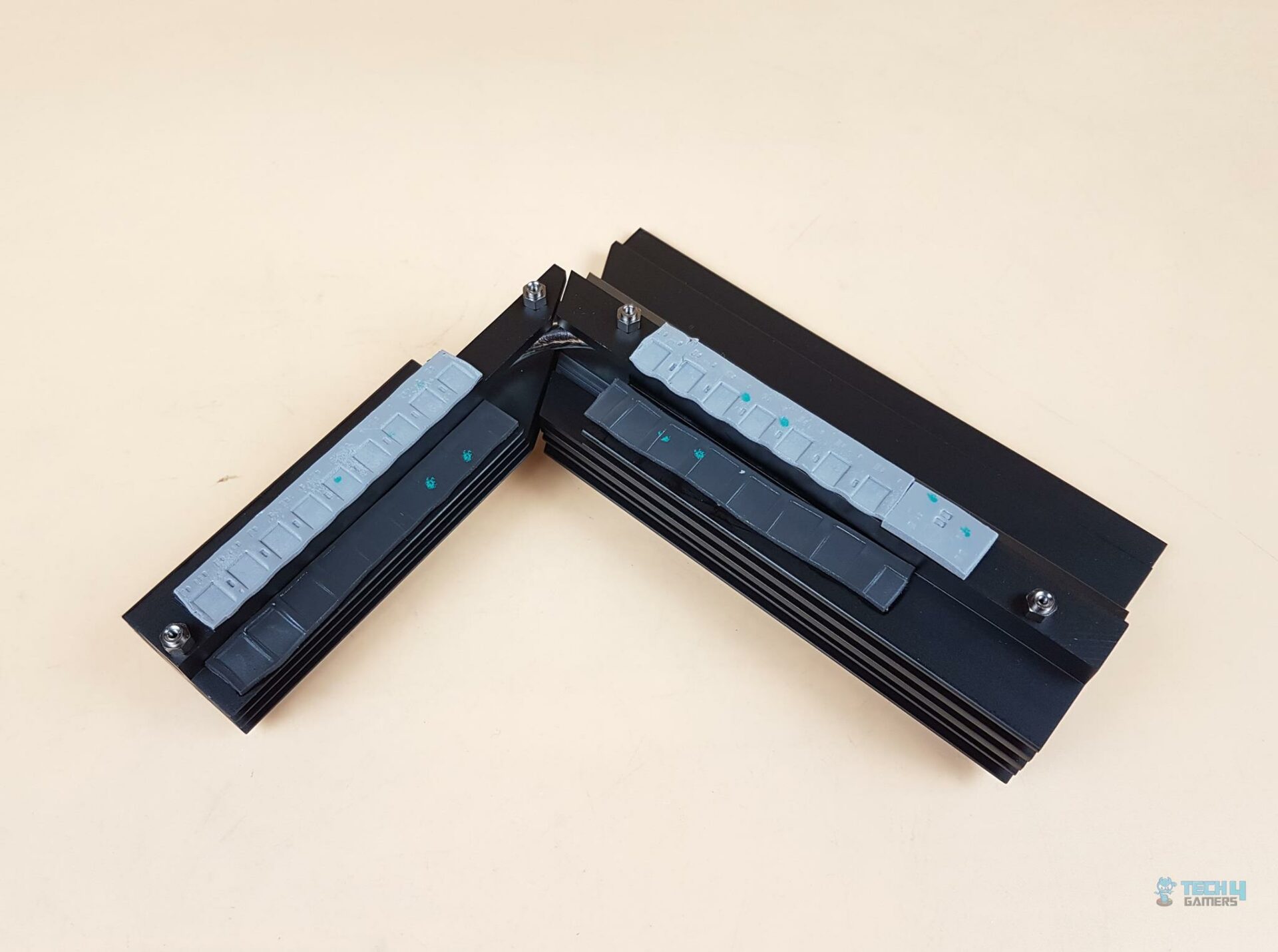 GIGABYTE B650 AORUS ELITE AX Motherboard Review - Tech4Gamers