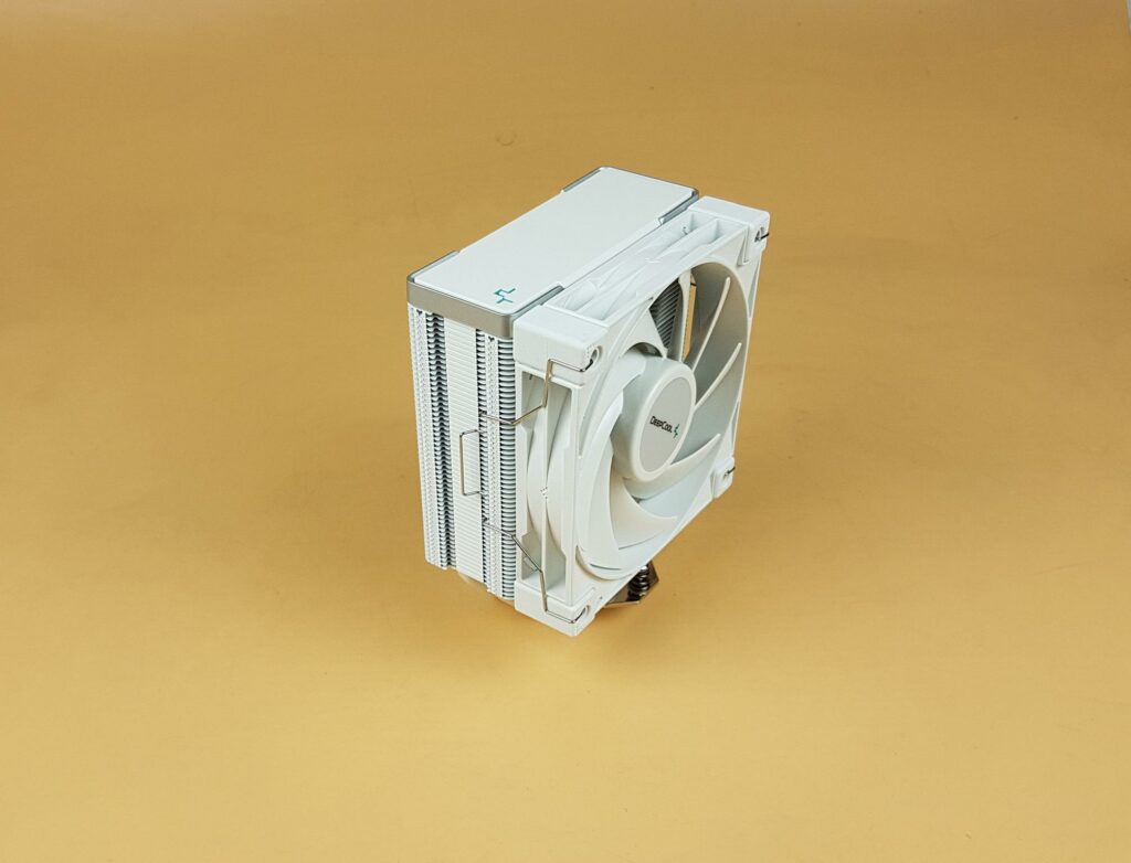 AIO Vs Air Cooler: Our Recommendation - Tech4Gamers