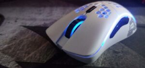 5 BEST Fingertip Grip Mouse [Hands-On-Tested] Tech4Gamers