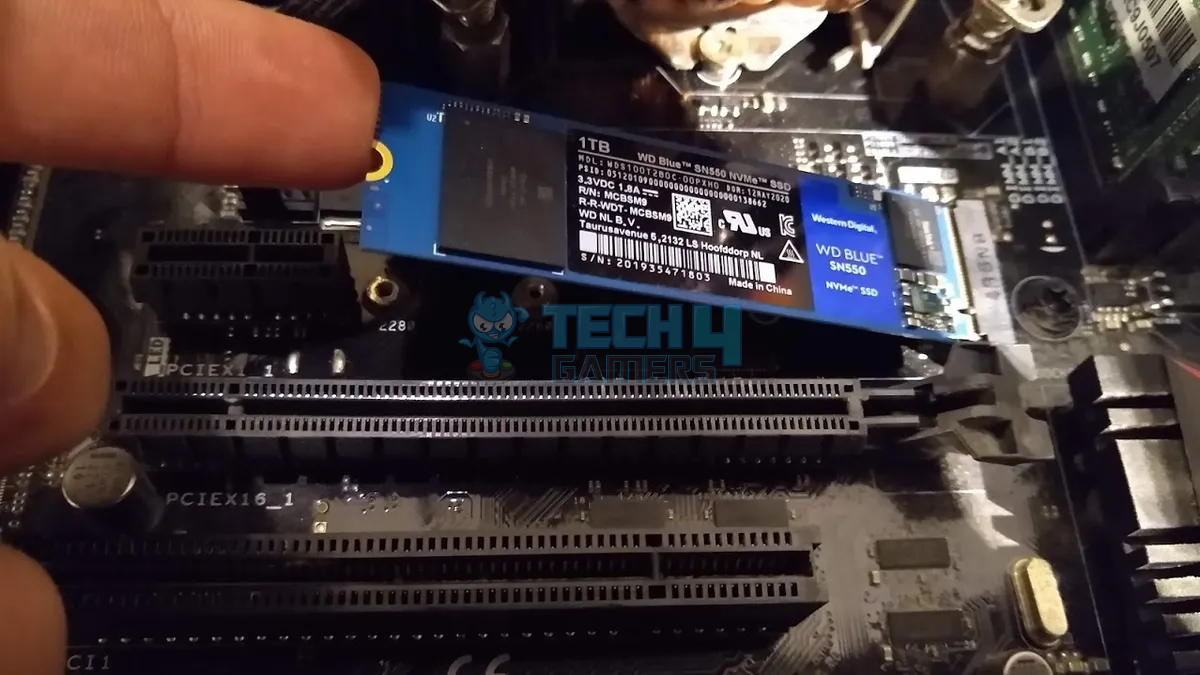 How To Connect SSD To Motherboard [All Types] - Tech4Gamers