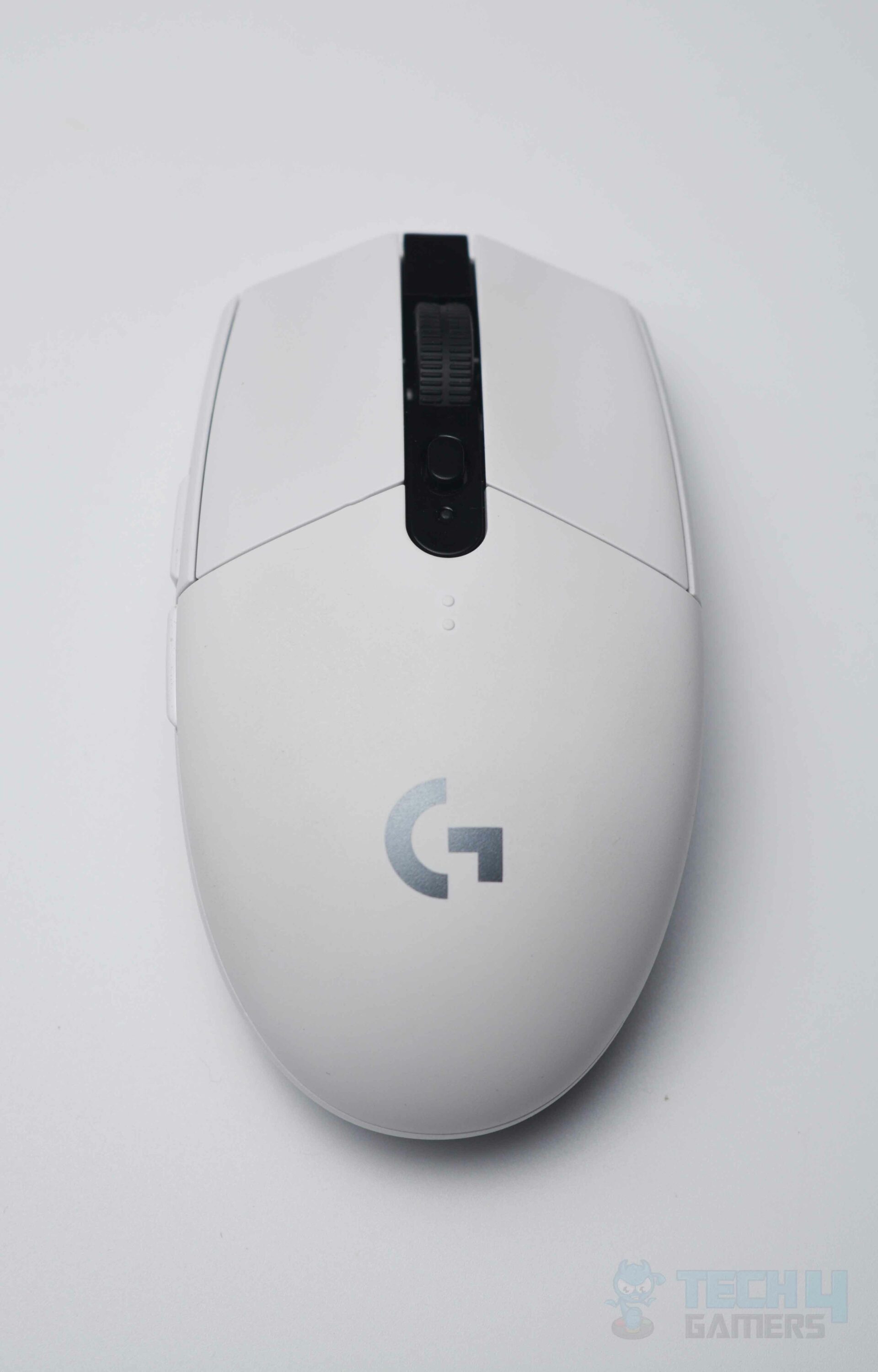 Logitech G305 Review: Same Features For Less? - Tech4Gamers