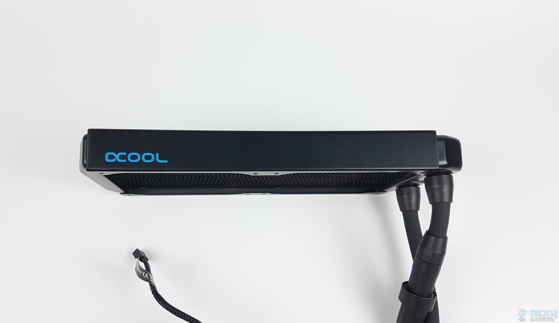 Alphacool Eisbaer PRO AURORA Digital 240mm AIO Review - Tech4Gamers