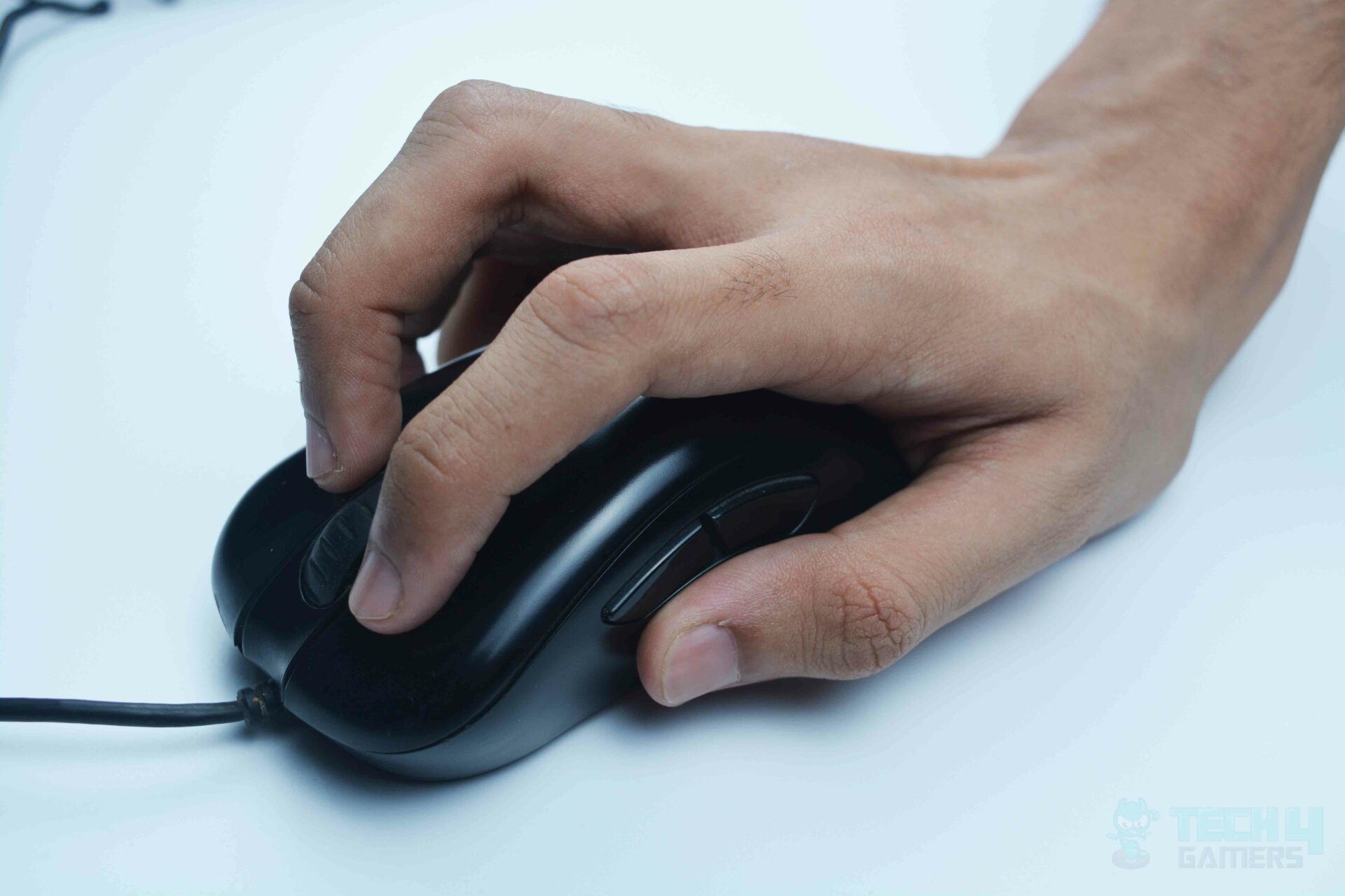 BenQ Zowie EC2-B Review: Timeless Elegance - Tech4Gamers