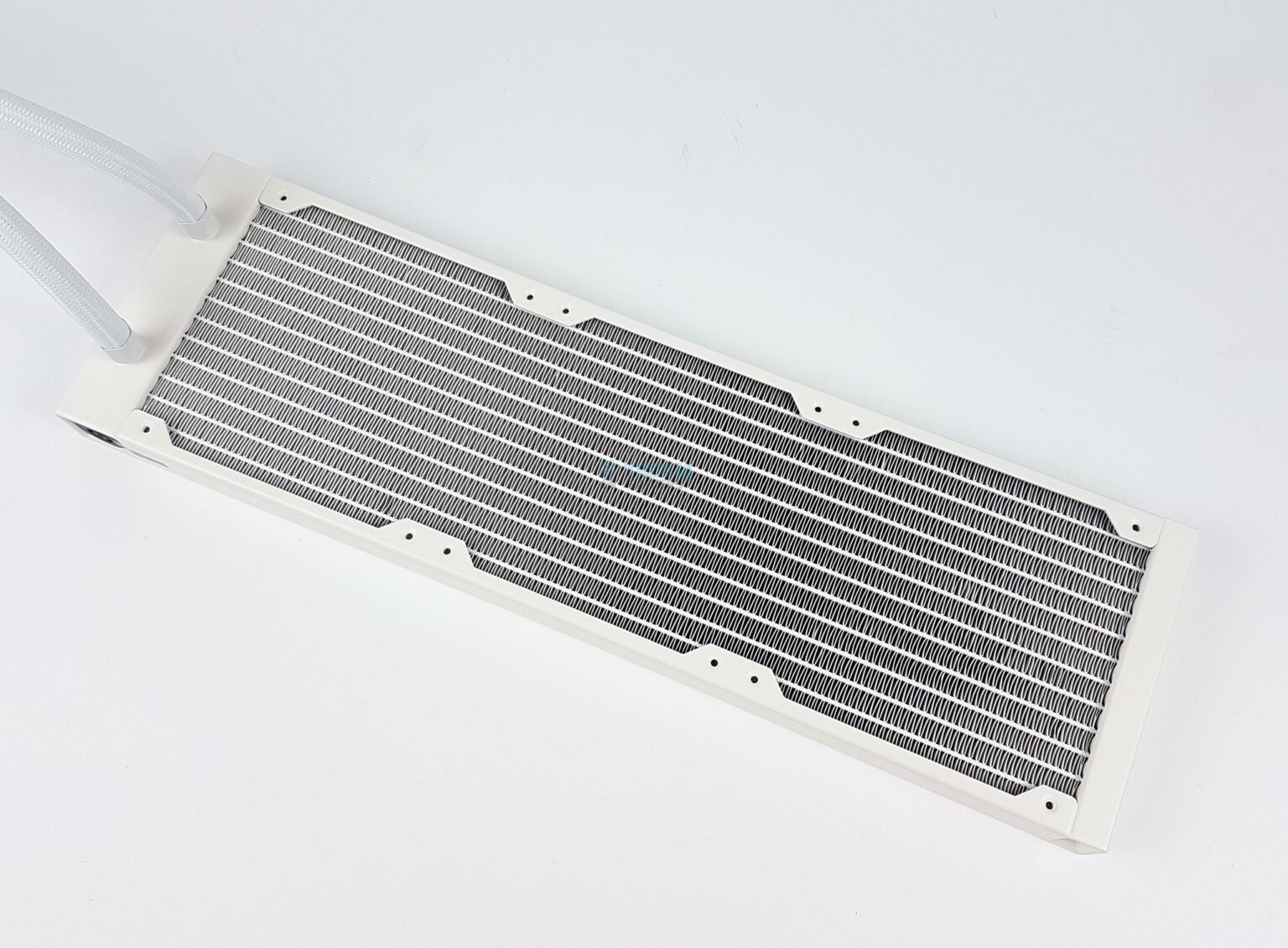 DeepCool LT720 White Cooler Review: 360mm AIO - Tech4Gamers