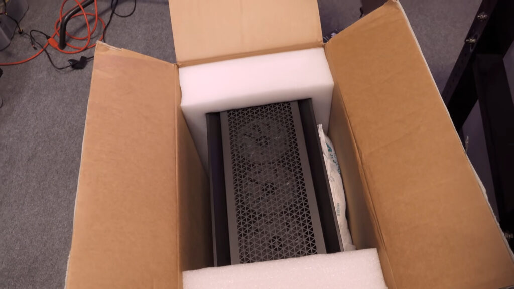 How To Safely Transport A PC [Step By Step] - Tech4Gamers