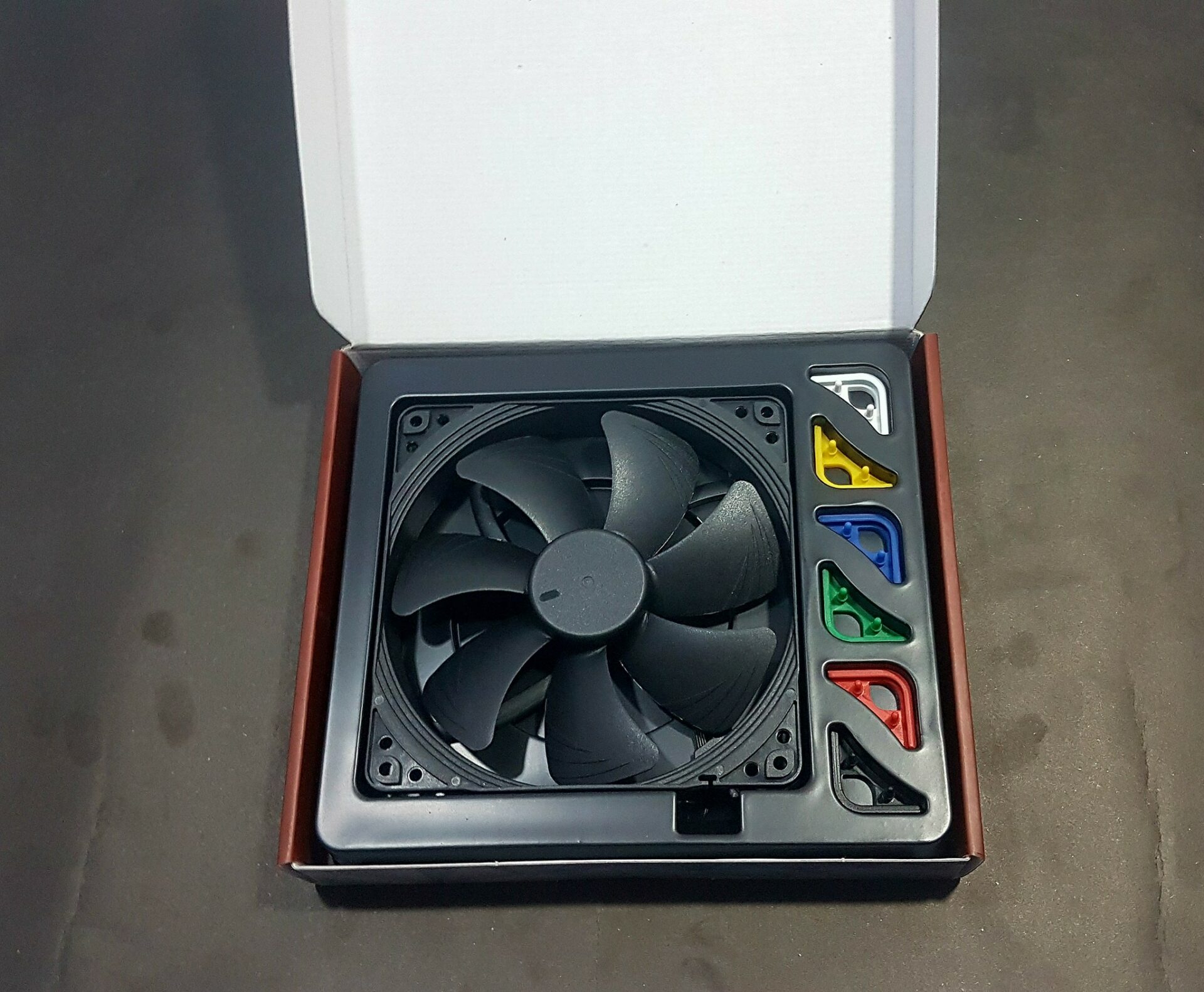 5 BEST 140mm Case Fans In 2024 - Tech4Gamers