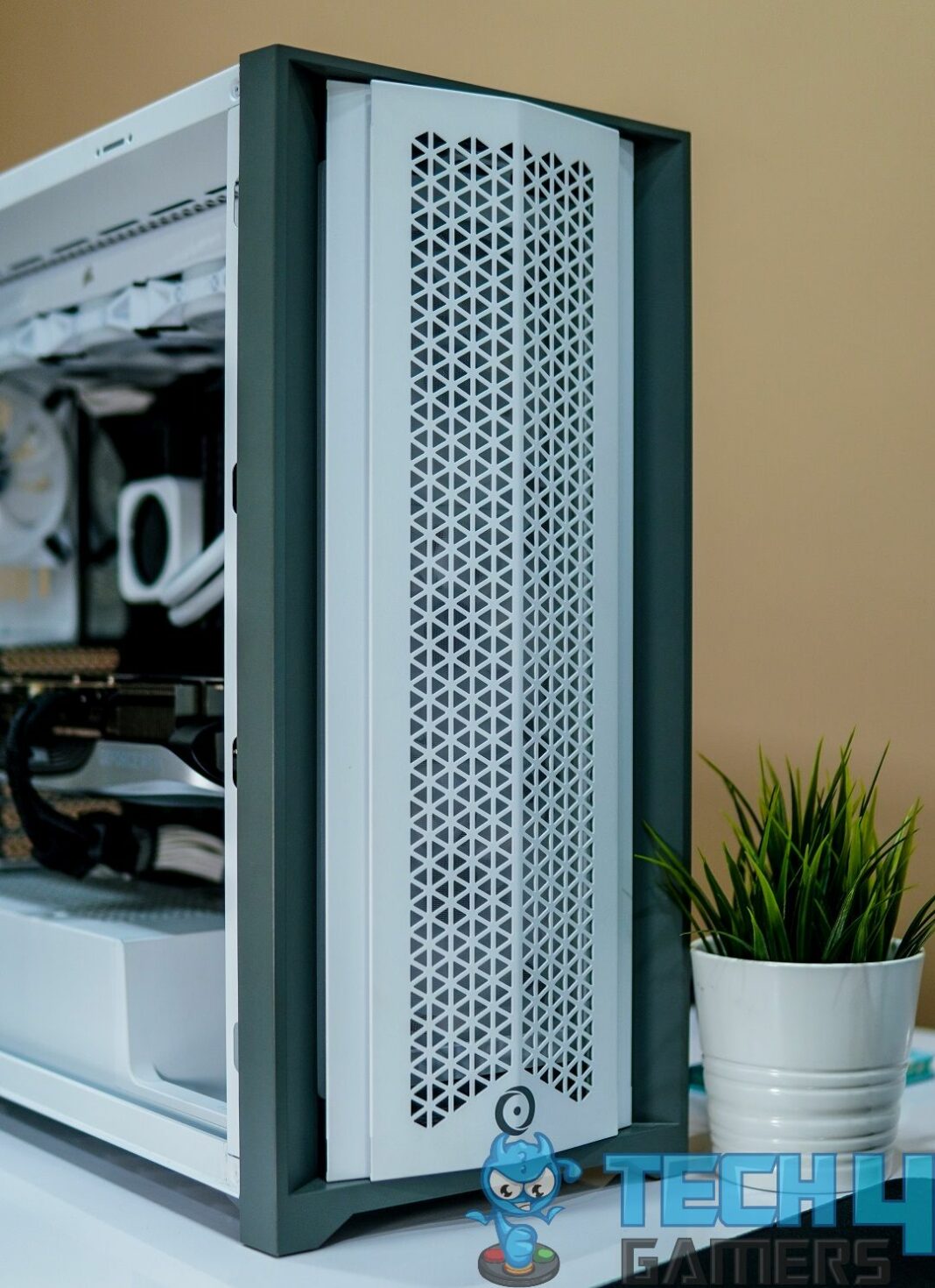 6 BEST Quiet PC Cases [Silent Cases] - Tech4Gamers