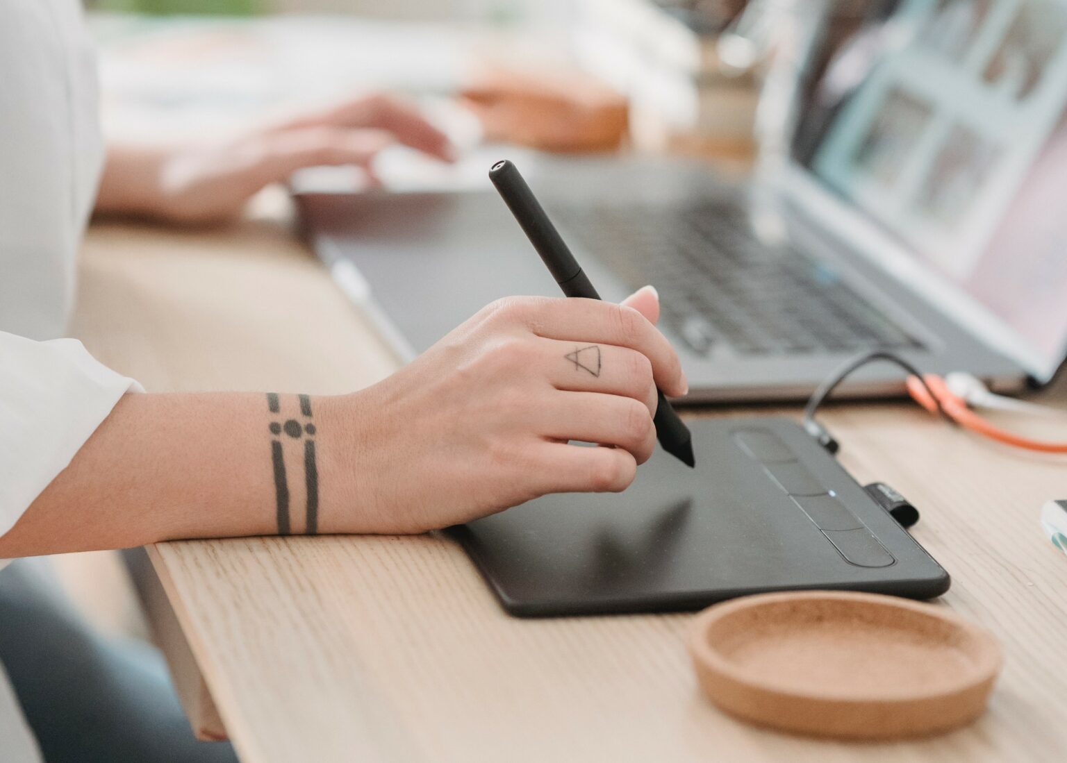 6 Best Mouse For Graphic Designing To Enhance Your Workflow - Tech4Gamers