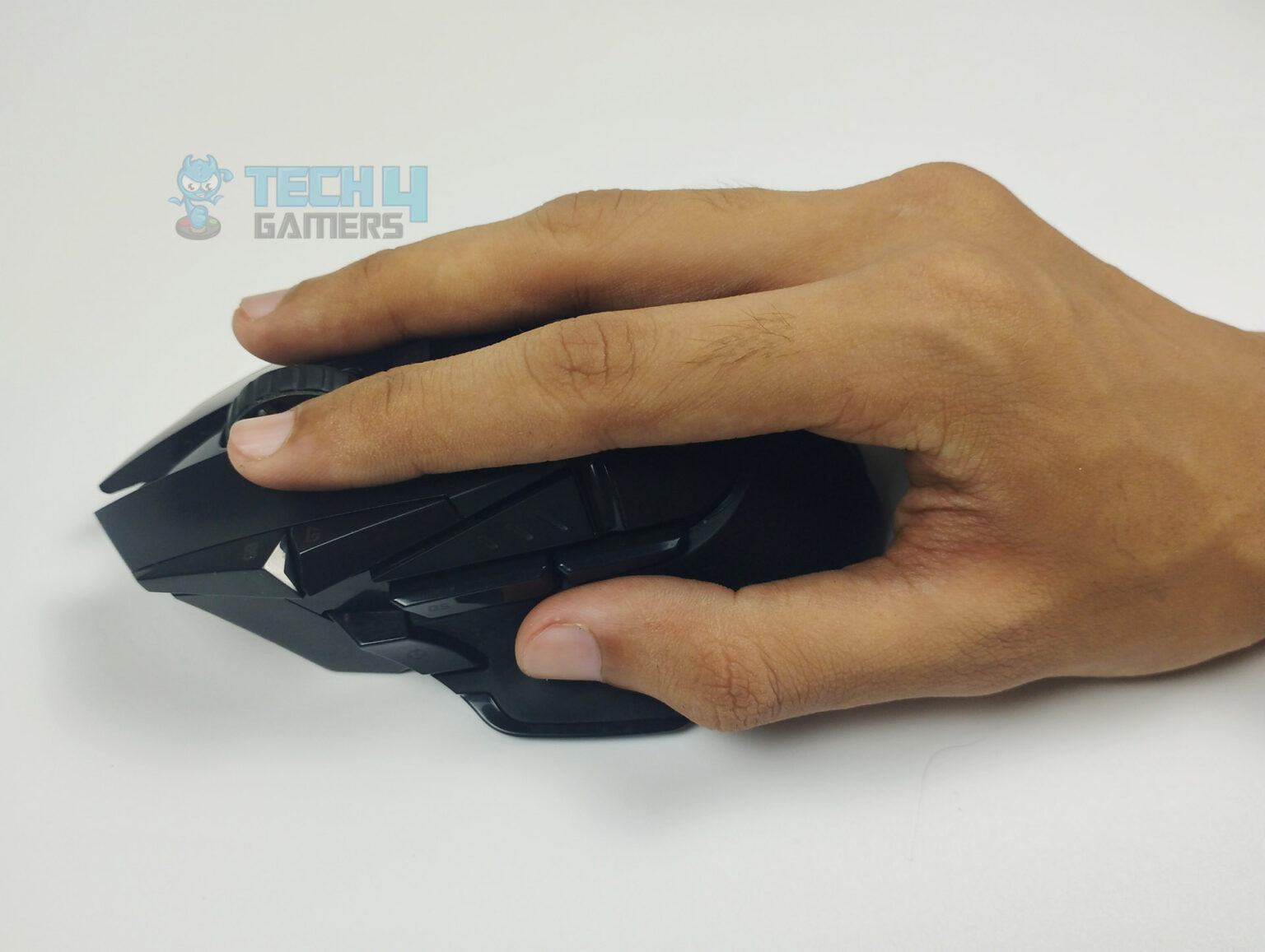 How To Find The Right Mouse For Your Hand Size? - Tech4Gamers