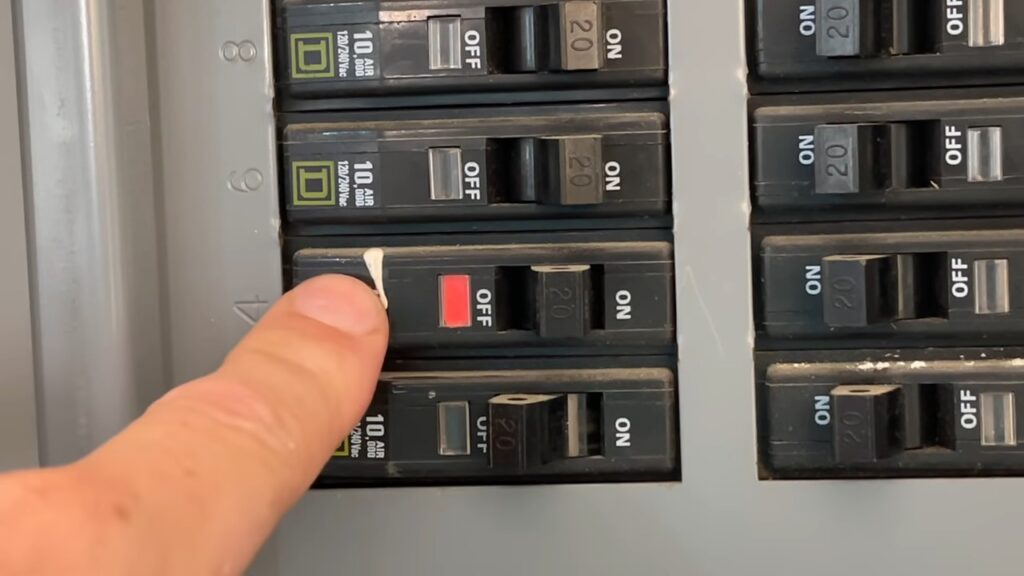 Xbox One Turns On Then Off Instantly [Our Tested Fixes] - Tech4Gamers