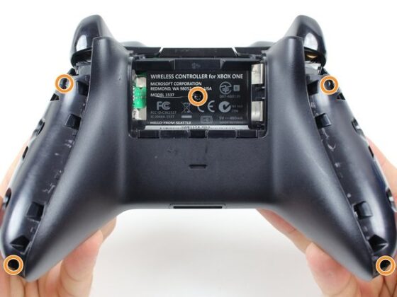 How To Disassemble Xbox One Controller [Step-By-Step] - Tech4Gamers