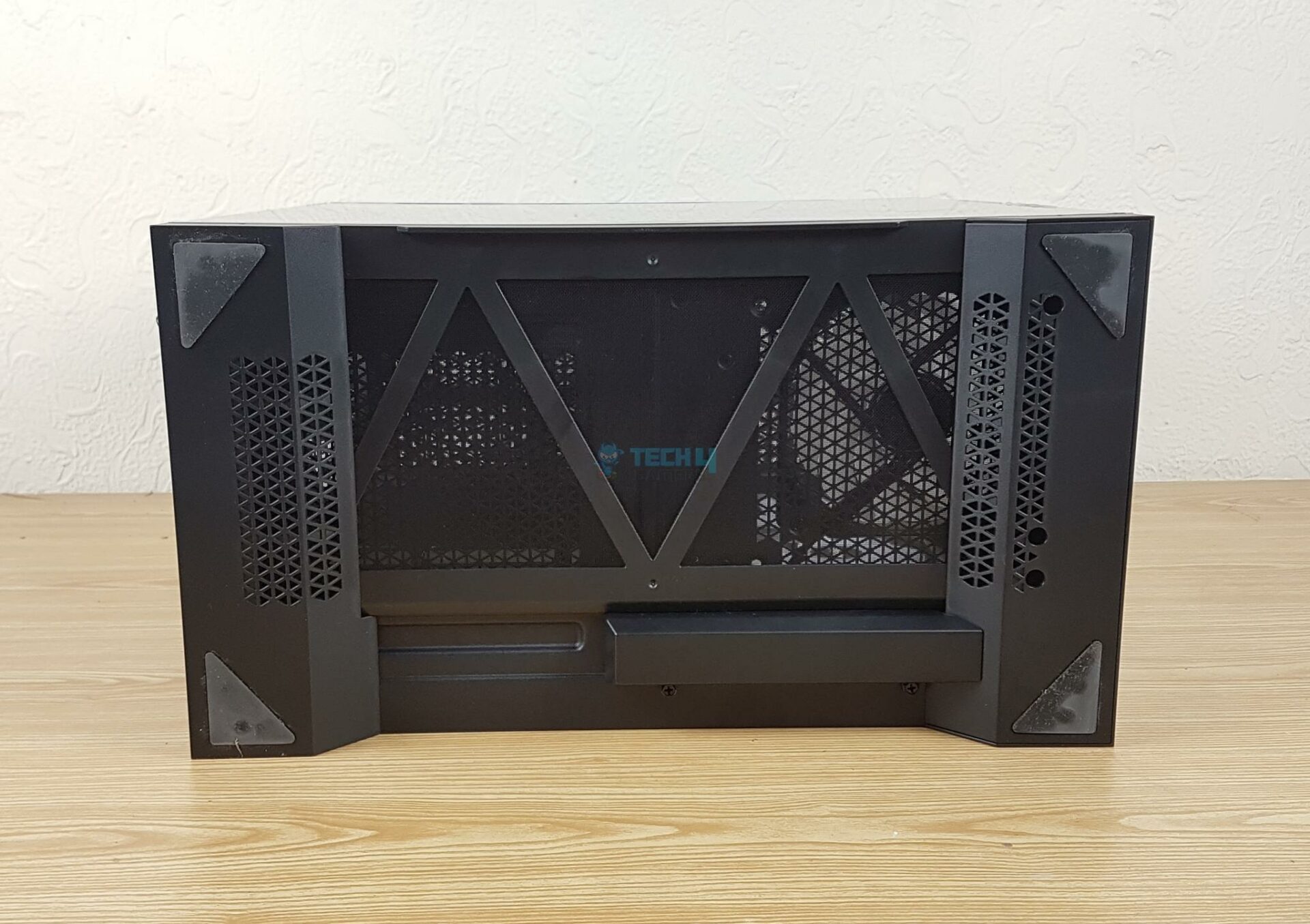 XPG Invader X PC Case Review - Tech4Gamers