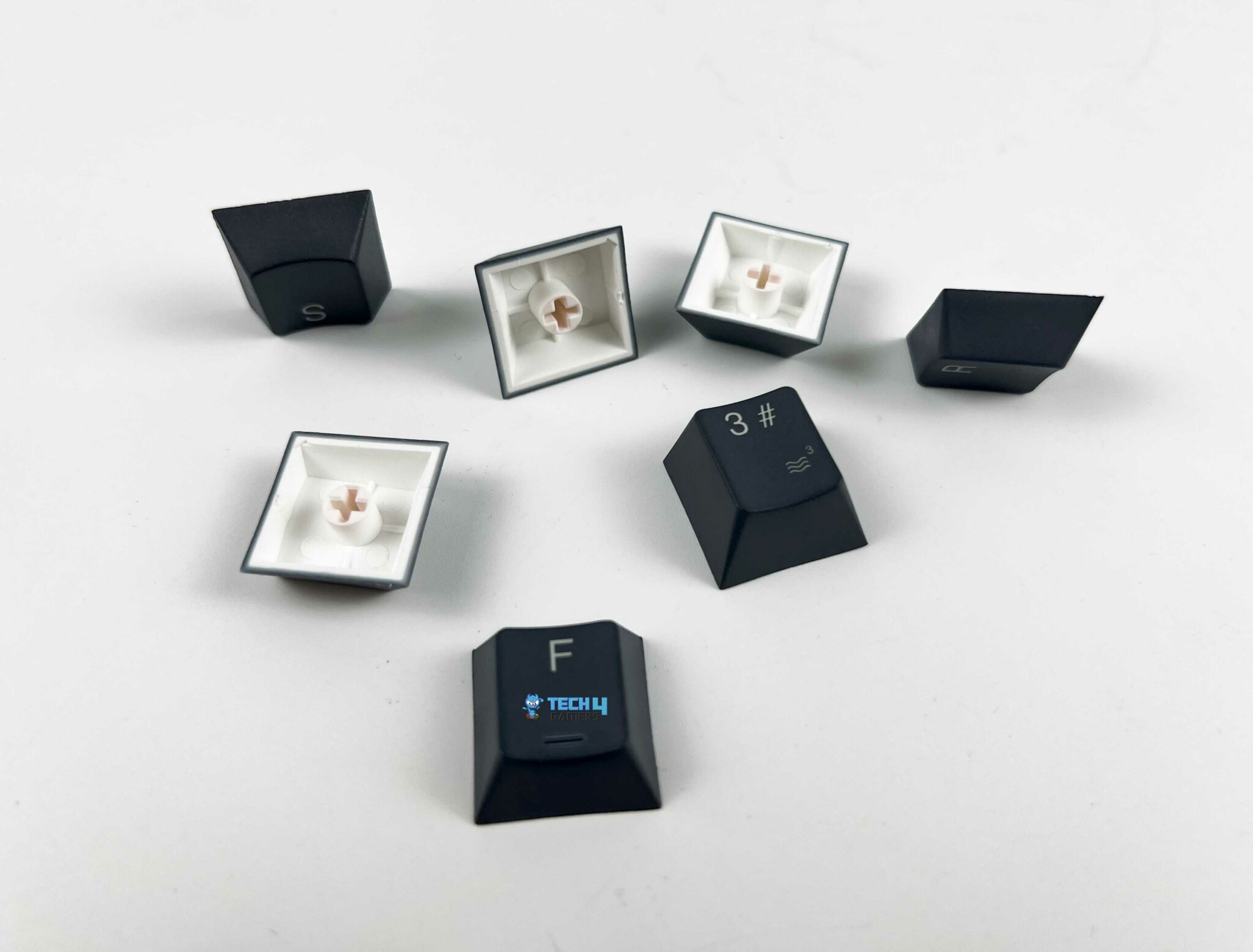 Spilled Soda On Your Keyboard? Here's How I Fixed It - Tech4Gamers