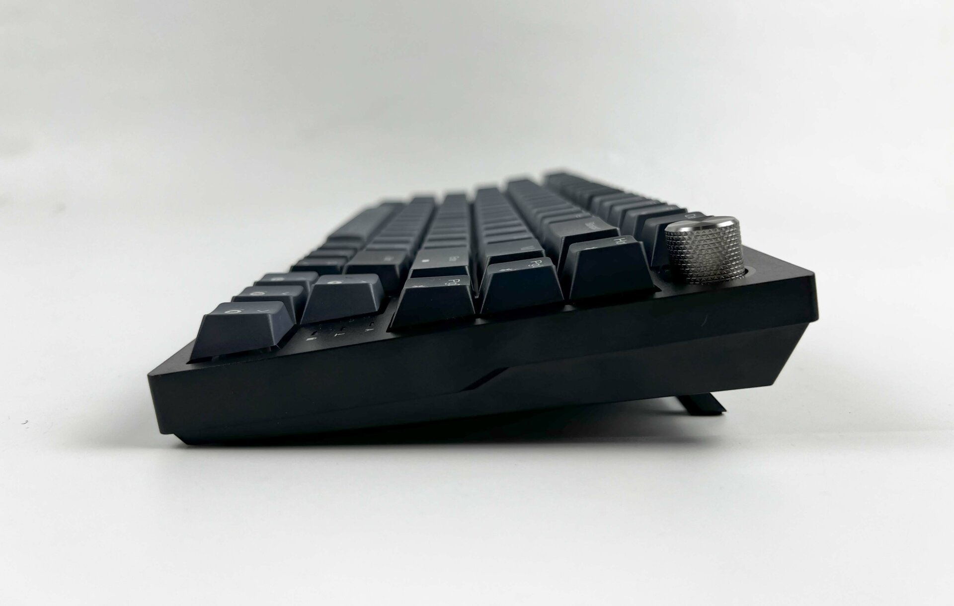 Corsair K65 Plus Wireless Review: Hot-Swappable & Premium - Tech4Gamers