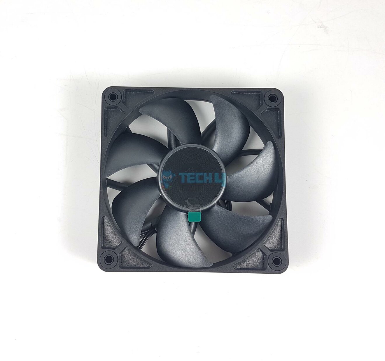 5 BEST 140mm Case Fans [Expert Picks] - Tech4Gamers