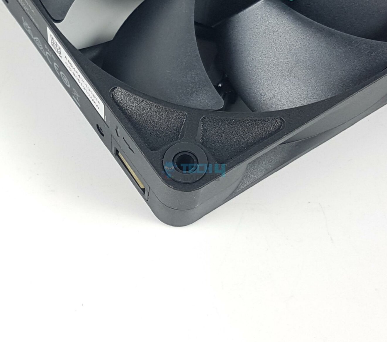 5 BEST 140mm Case Fans [Expert Picks] - Tech4Gamers