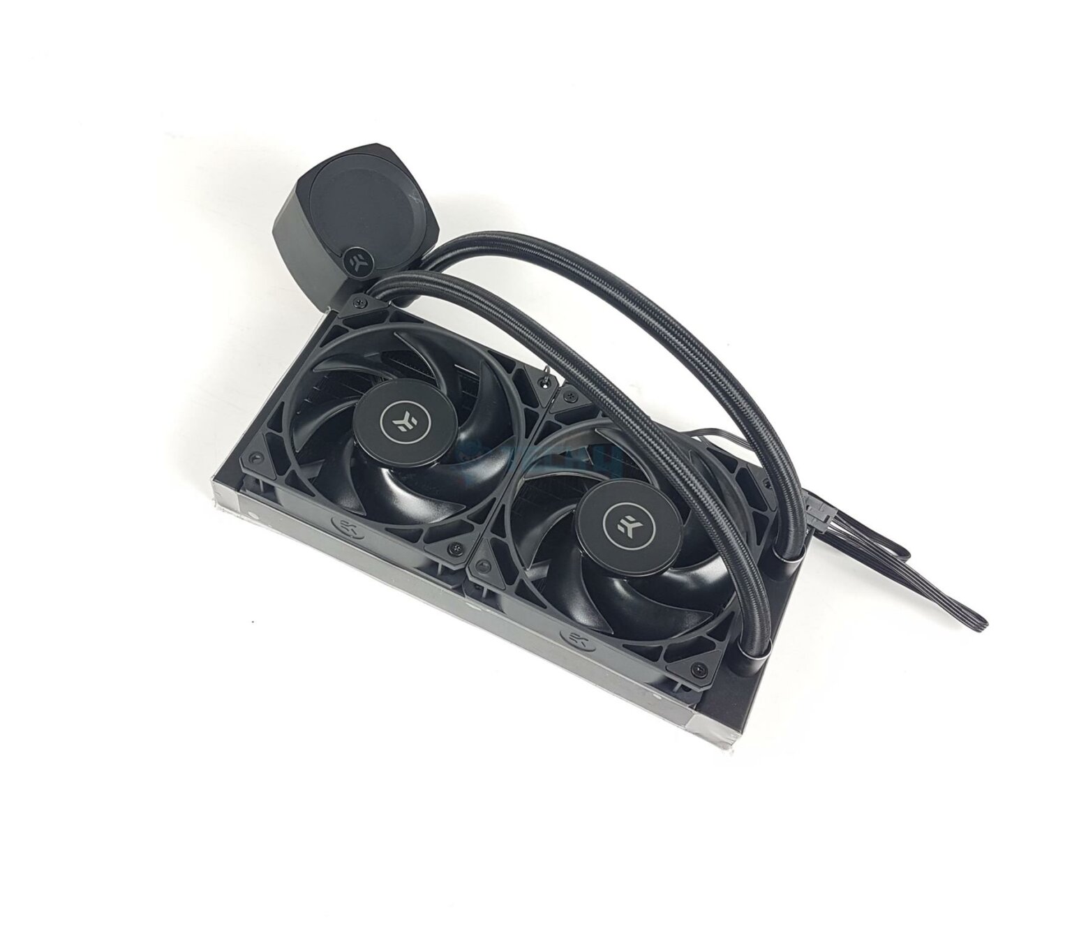 We Have Found The Best 240mm AIO Coolers [With Benchmarks] - Tech4Gamers
