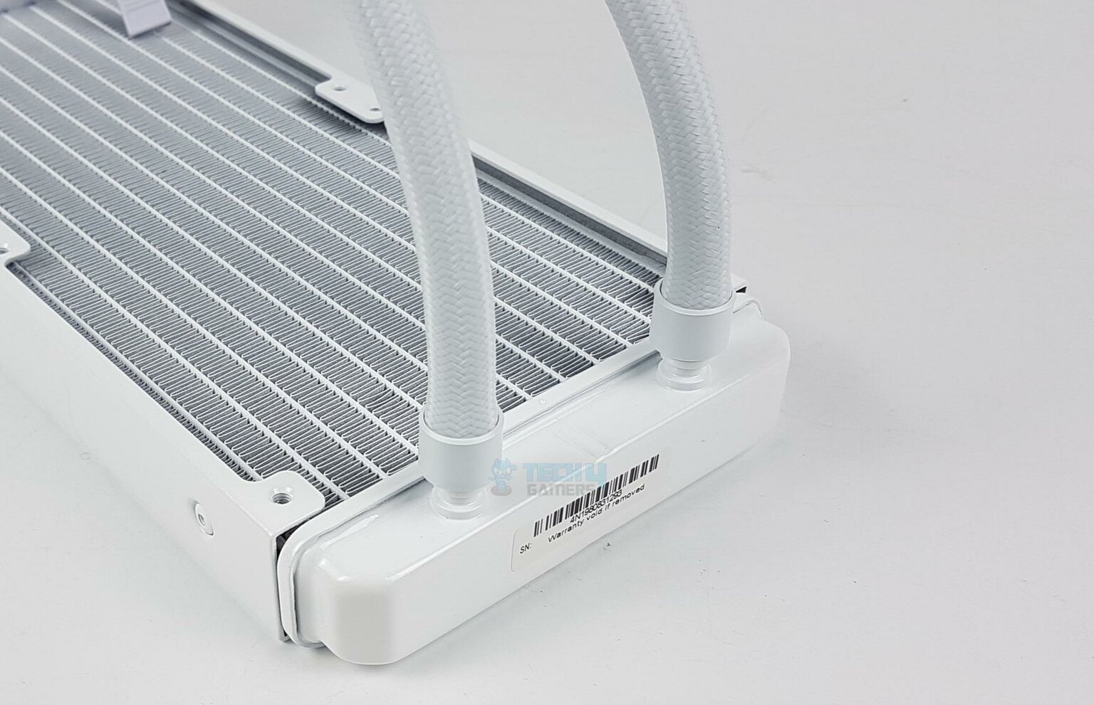 XPG Levante X 240 White ARGB Cooler Review - Tech4Gamers