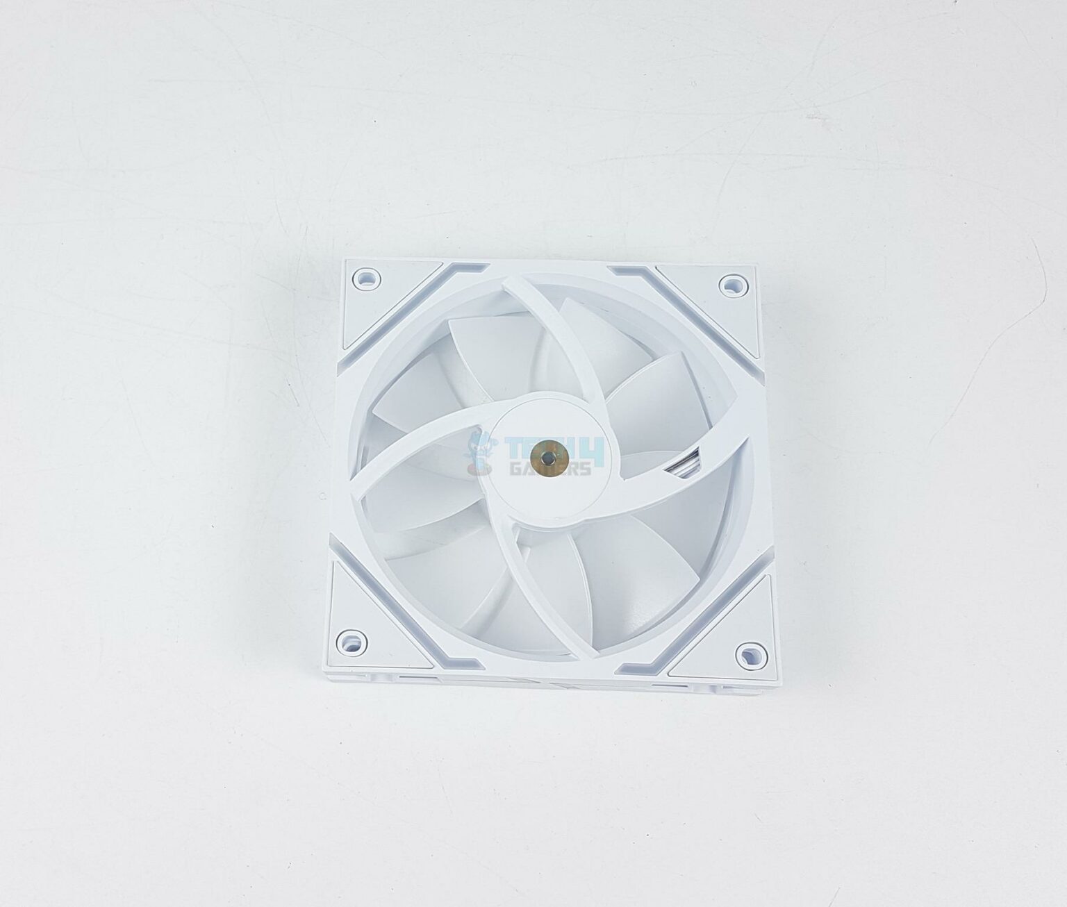 MSI MPG EZ120 ARGB White 3 Fans Pack Review - Tech4Gamers