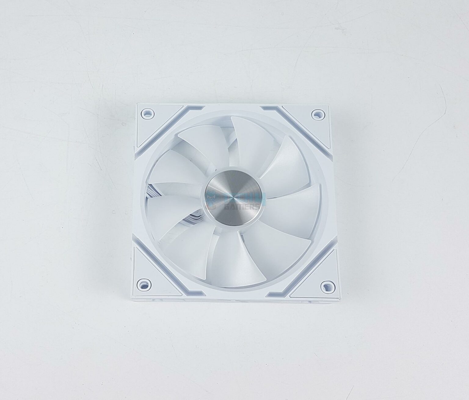 MSI MPG EZ120 ARGB White 3 Fans Pack Review - Tech4Gamers