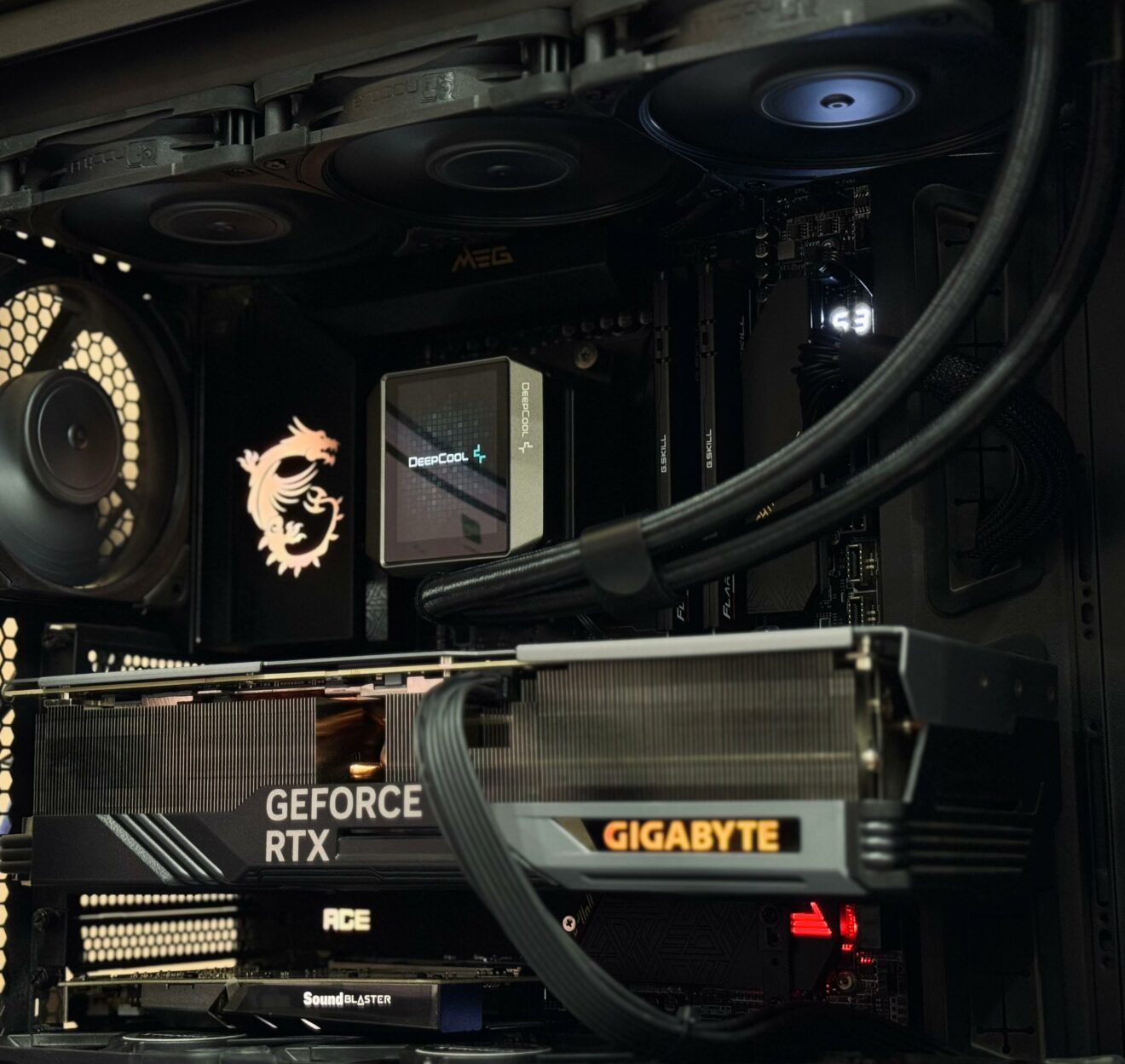 X870E Vs X670E: What Our Comparison Says - Tech4Gamers