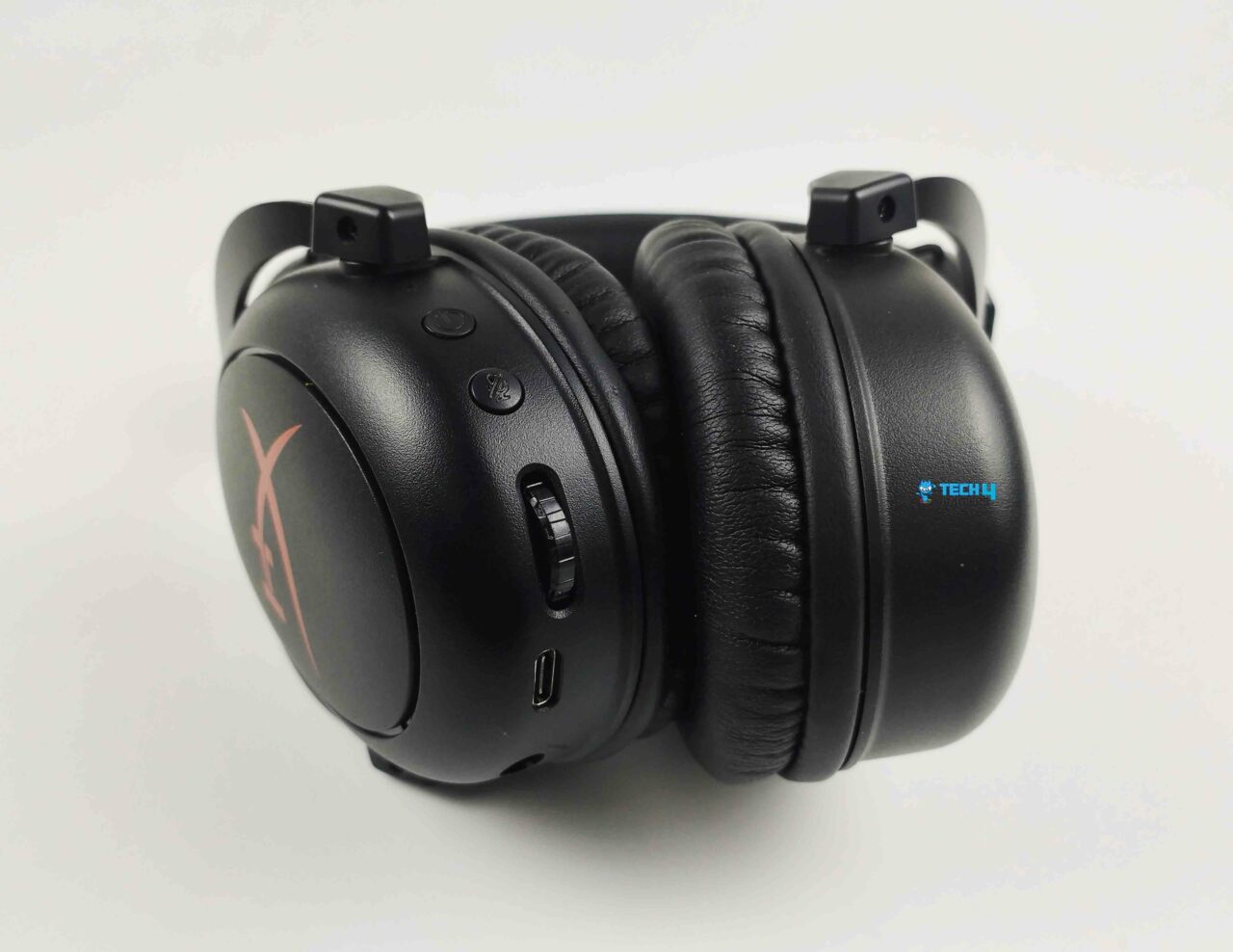 HyperX Cloud Core Wireless Review: Budget, Comfort, & Performance - Tech4Gamers