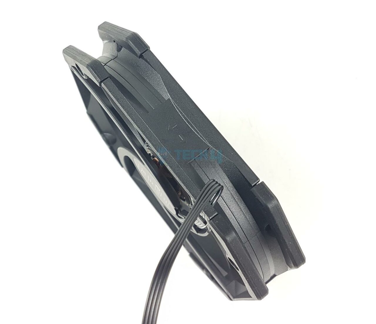 ID-Cooling Frozn A720 Review: Unmatched Value & Solid Performance ...