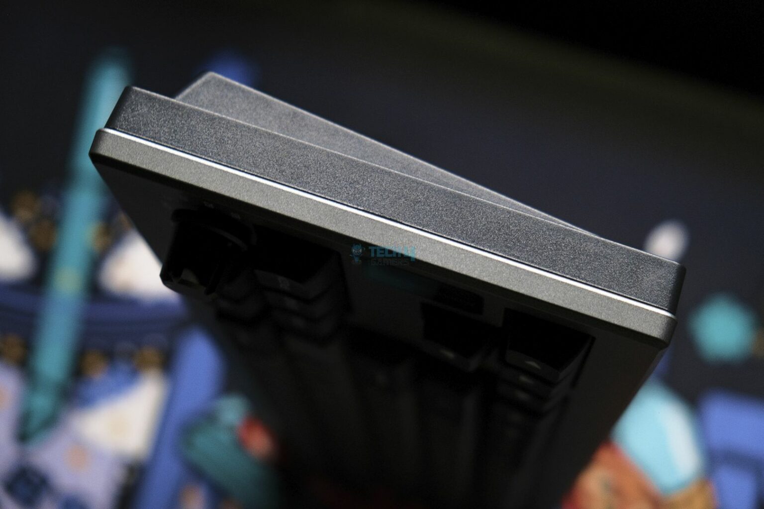 Epomaker Shadow X Review: The Best (Quirky) Budget Keyboard - Tech4Gamers