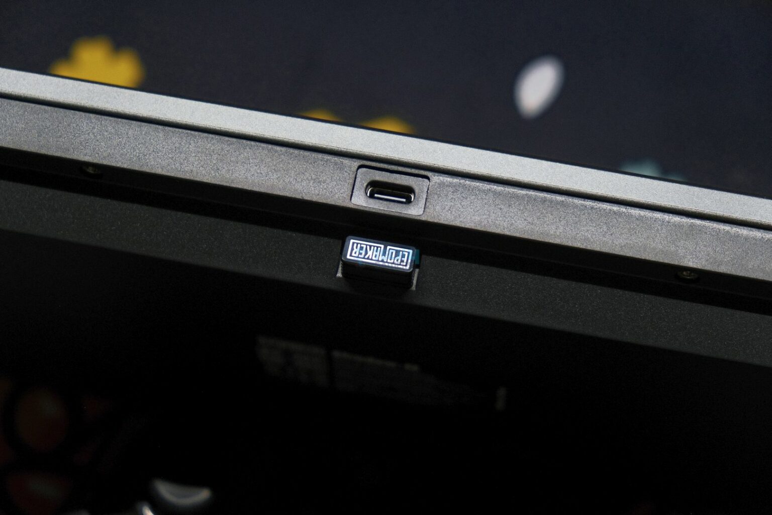 Epomaker Shadow X Review: The Best (Quirky) Budget Keyboard - Tech4Gamers